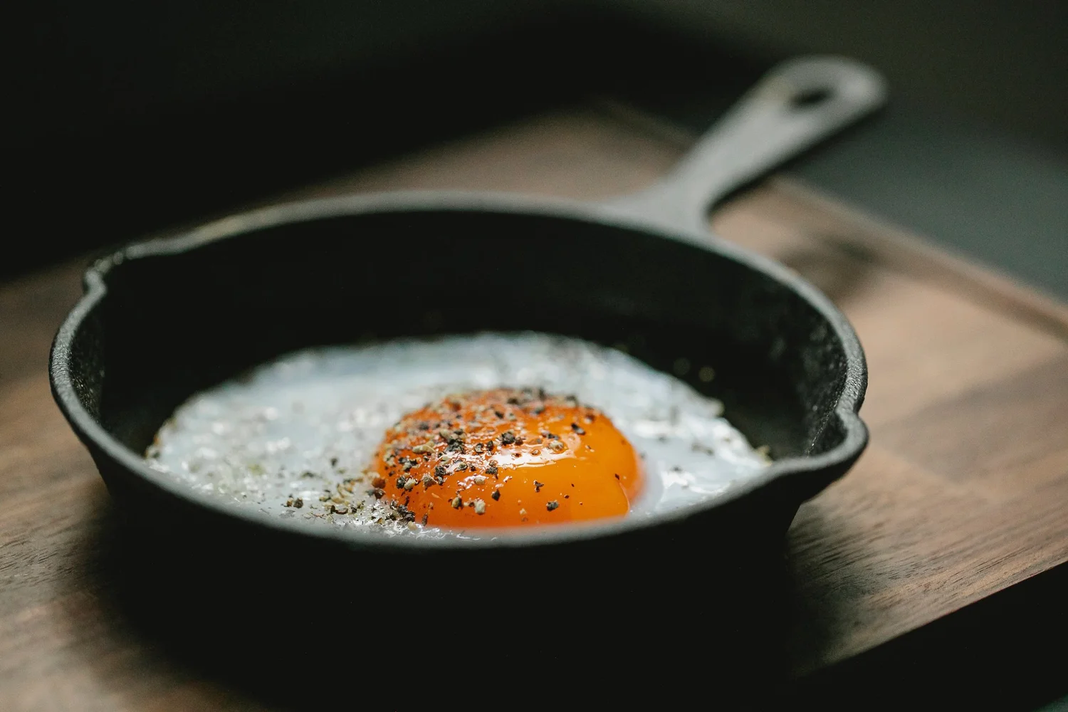 Can You Put Hot Pans on a Granite Countertop? | Heat Resistance and ...