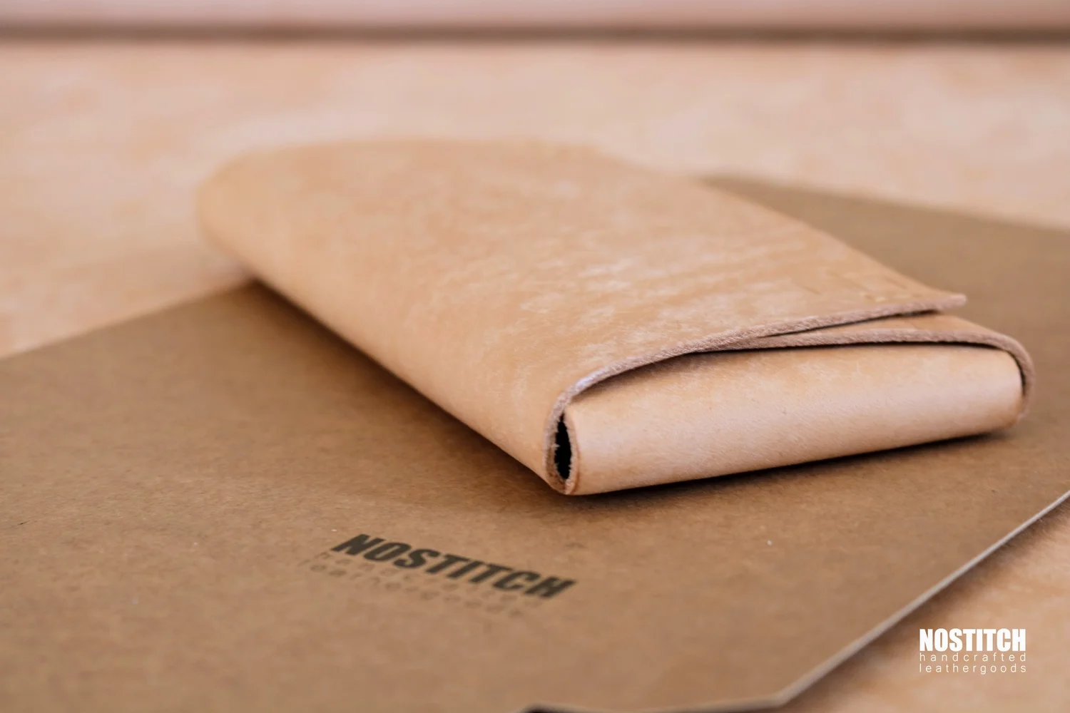 The Joker - Handmade stitchless leather wallet | Nostitch