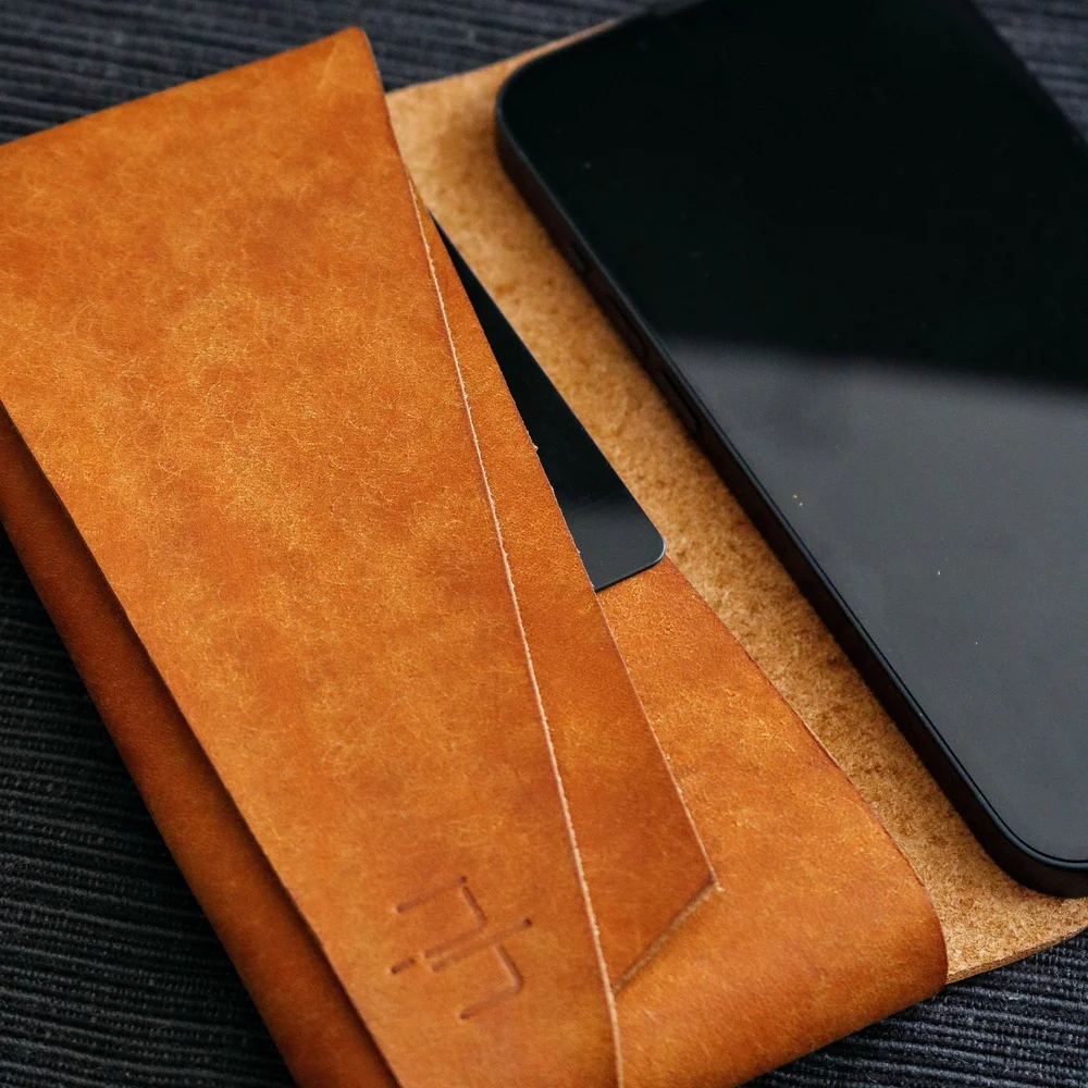 The Fold Plus - Handmade minimal leather wallet | Nostitch
