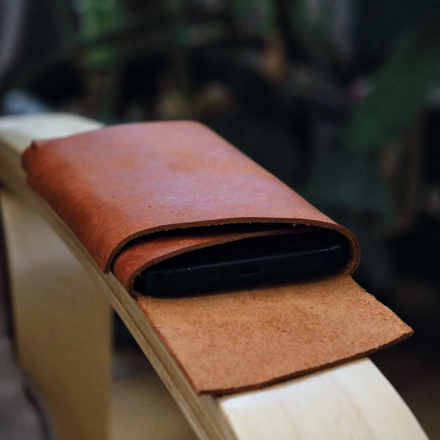 The Joker - Handmade stitchless leather wallet | Nostitch