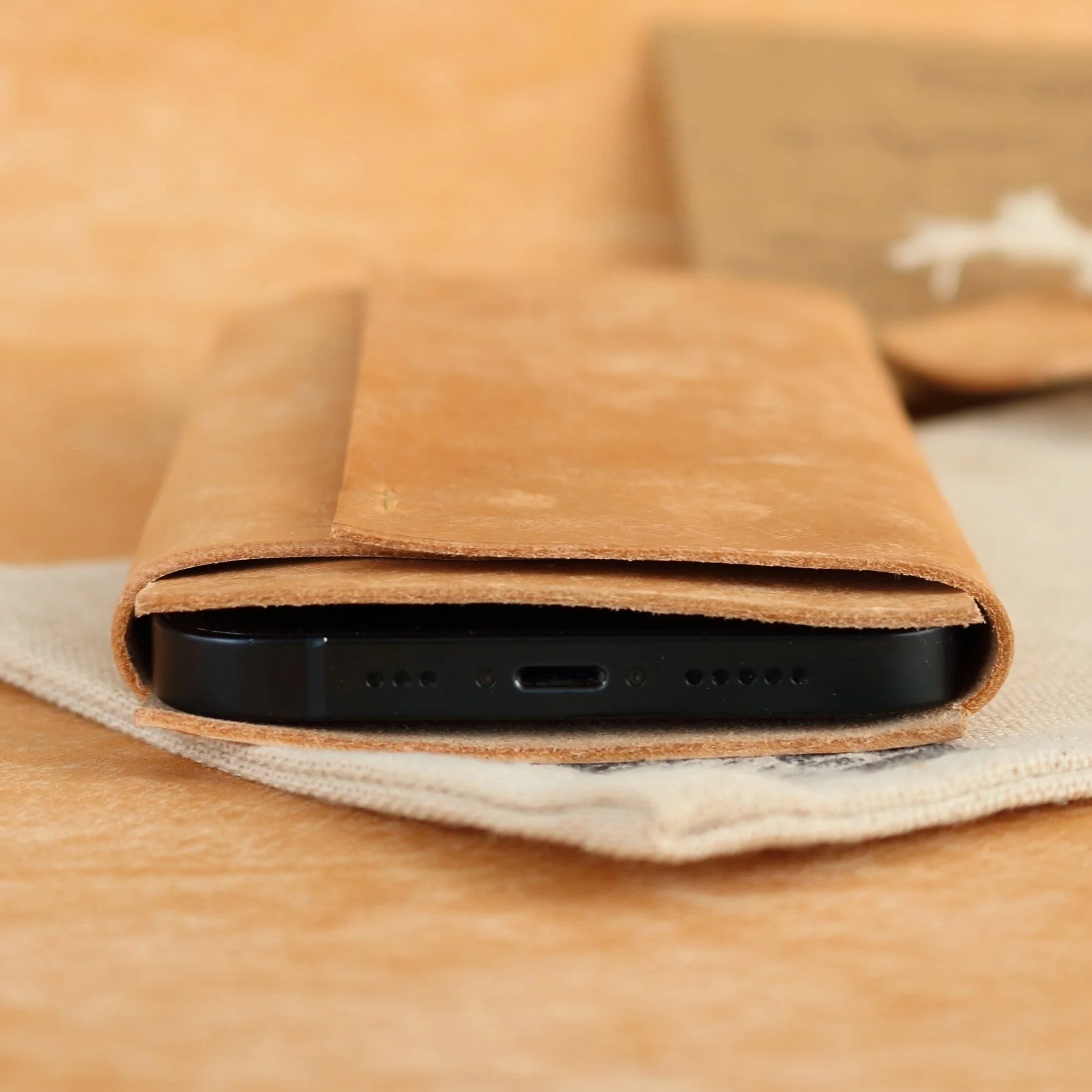 The Joker - Handmade stitchless leather wallet | Nostitch