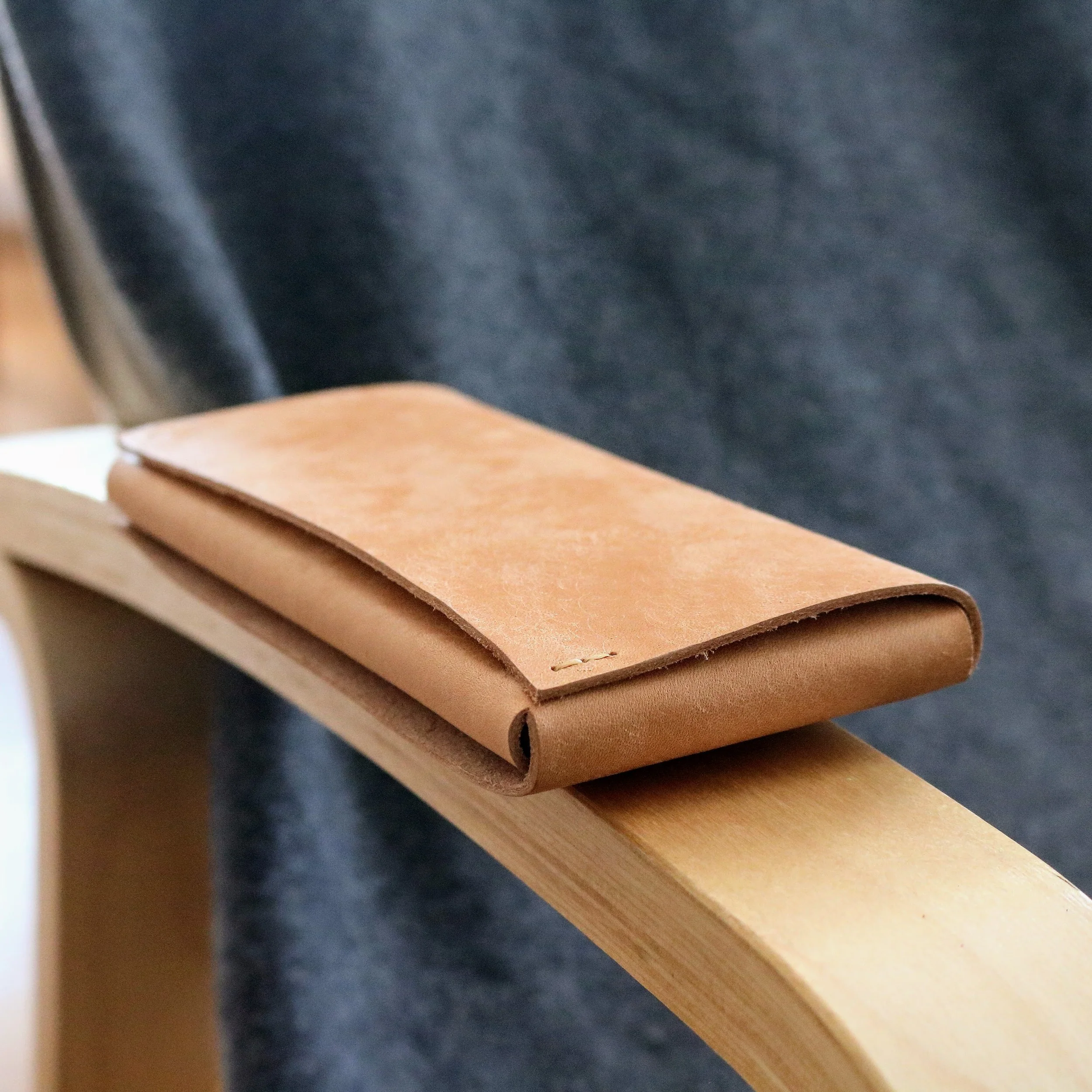 The Joker - Handmade stitchless leather wallet | Nostitch