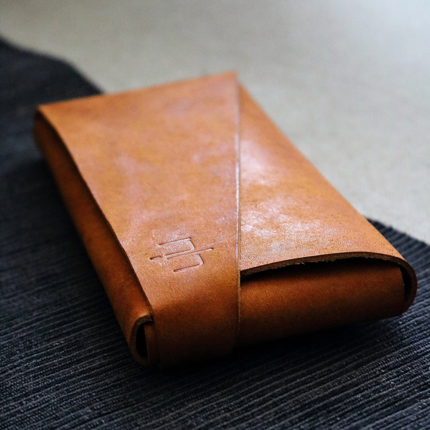 The Fold Plus - Handmade minimal leather wallet | Nostitch