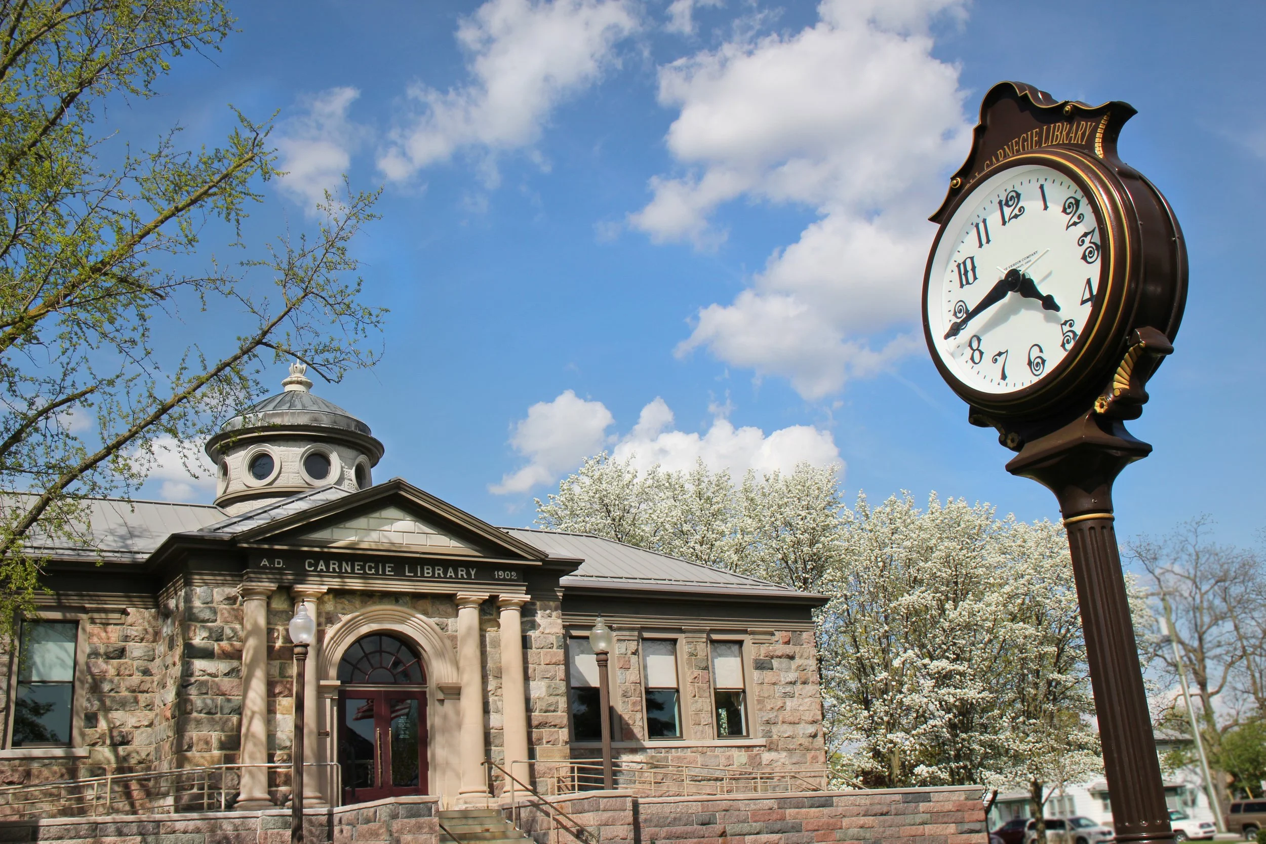 Howell Library Clock — Kellogg Family Foundation