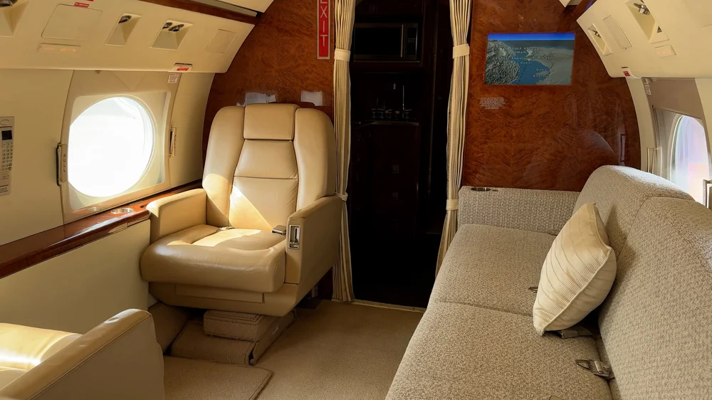 A Unique Journey: Flying Private with K9 Jets for Dogs — Noel Philips