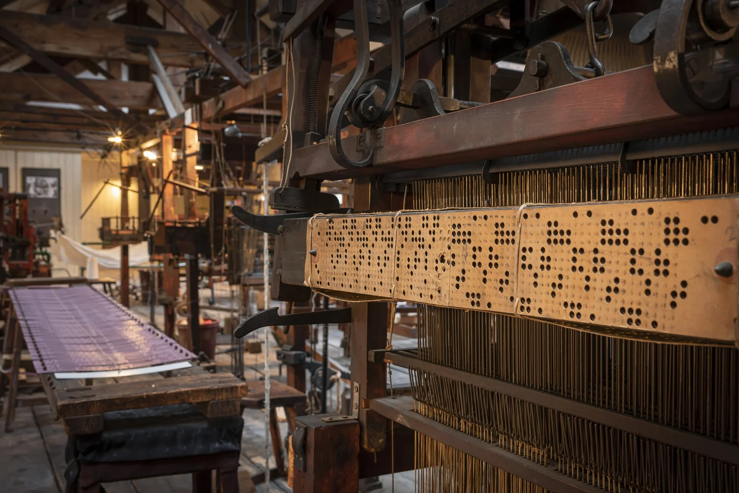 5 Objects — Silk Museum