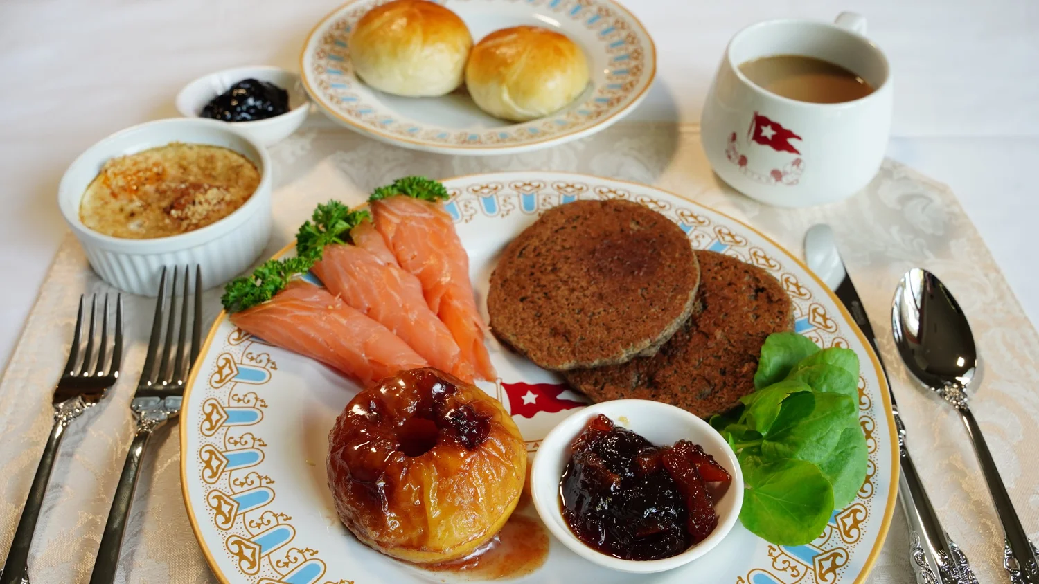 First Class Breakfast on the Titanic: Smoked Salmon Cornets — Tasting ...