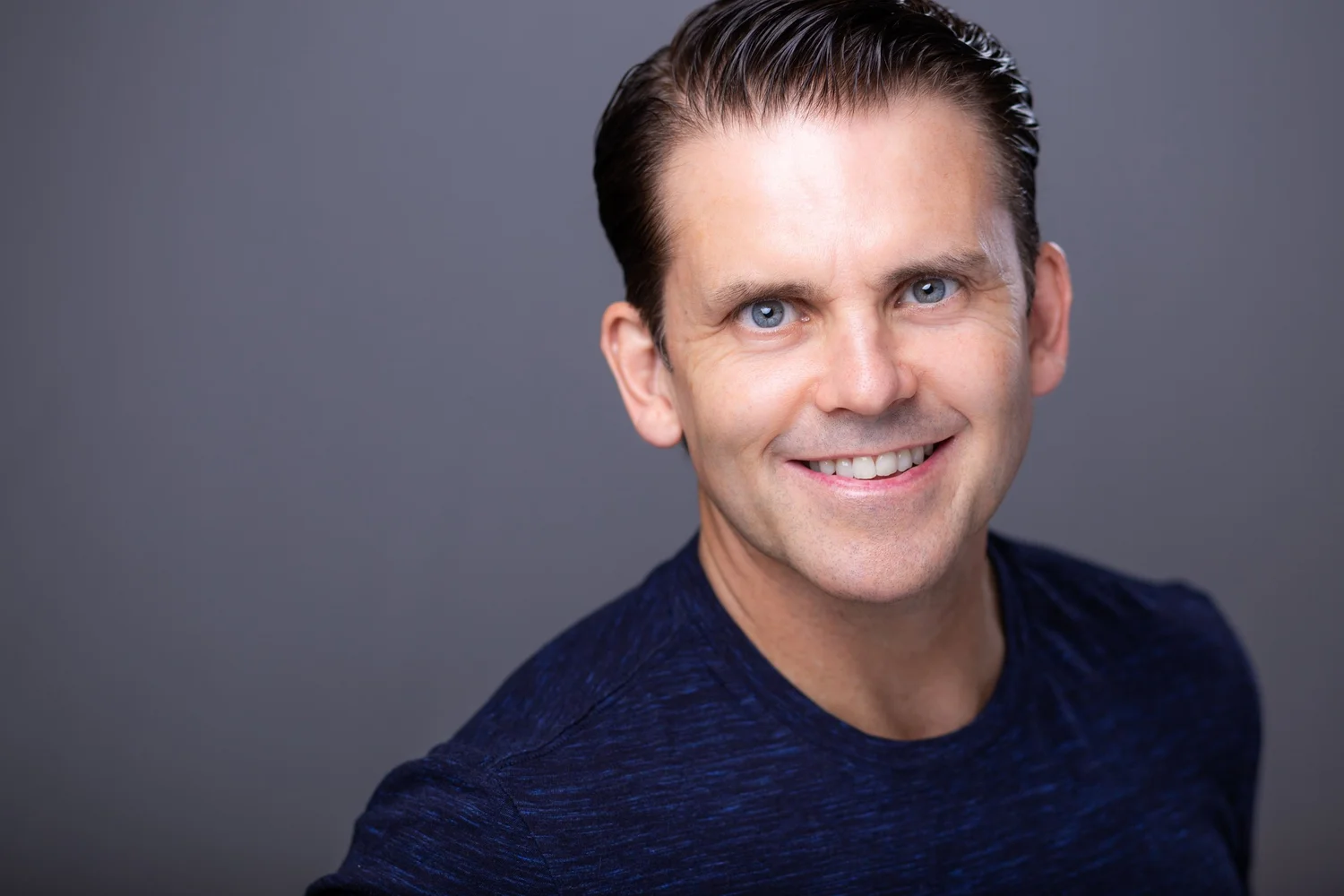 ABOUT — ROBERT CREIGHTON
