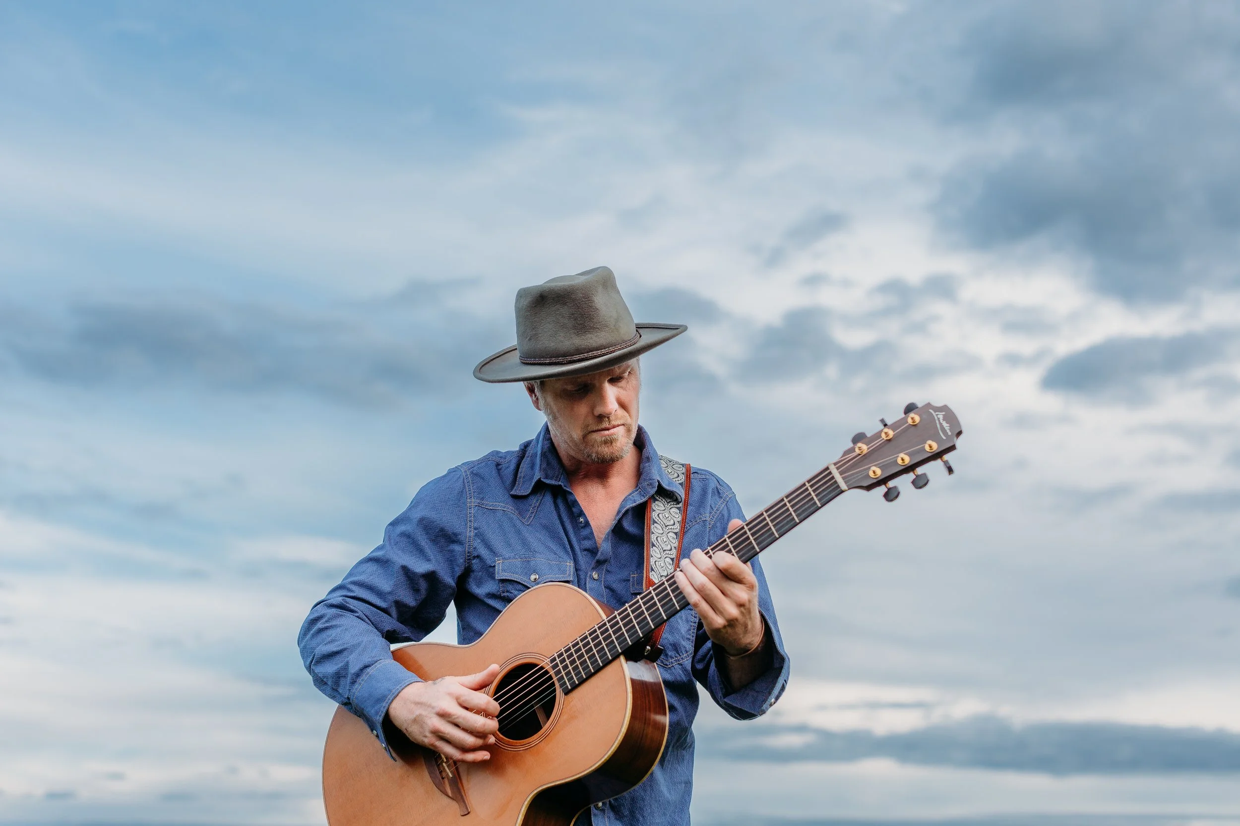 EPK — DAVE GUNNING