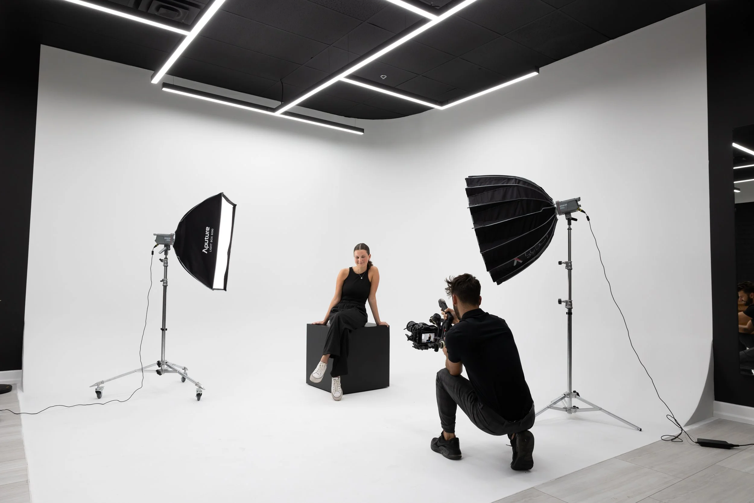 Booking Page — MMG STUDIOS