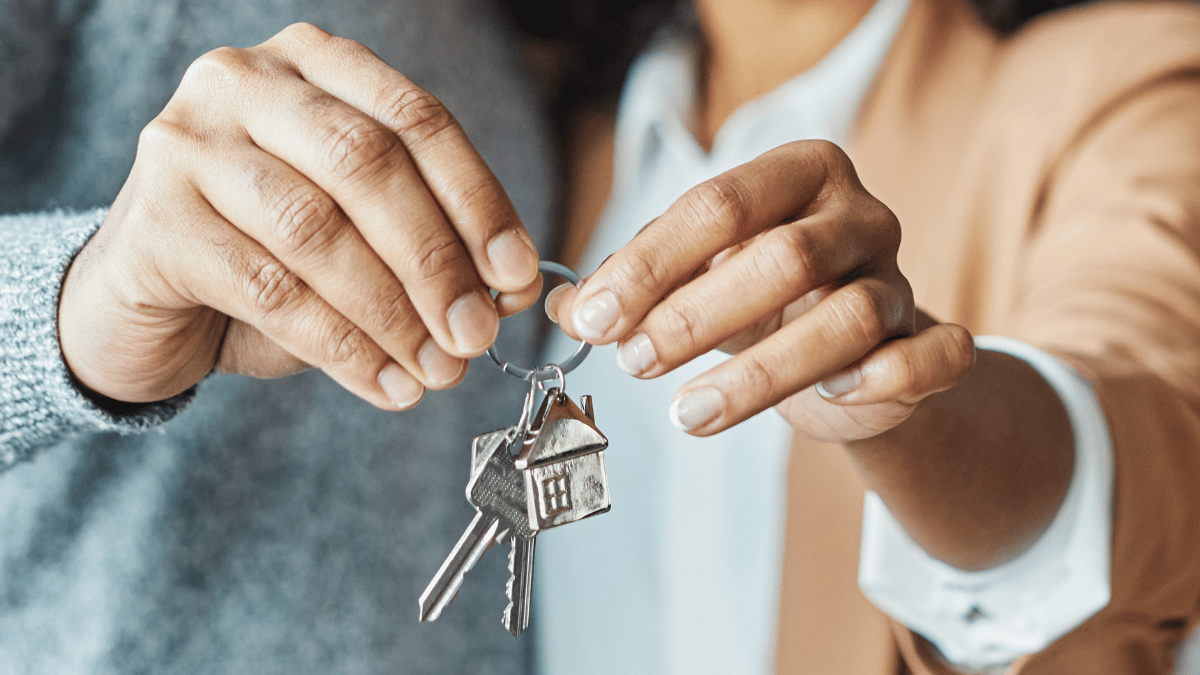 Discover how to qualify and apply for first-time homebuyer grants. Get ...