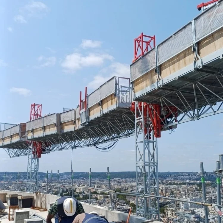 Mast Climbers are superior to Scaffolding. Here's Why — Crane Gear
