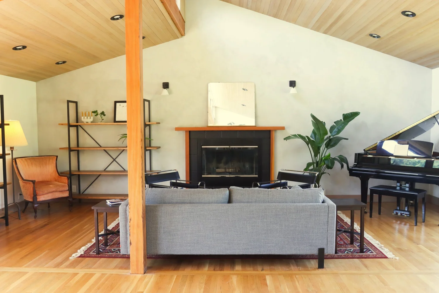 The House — Sosta House