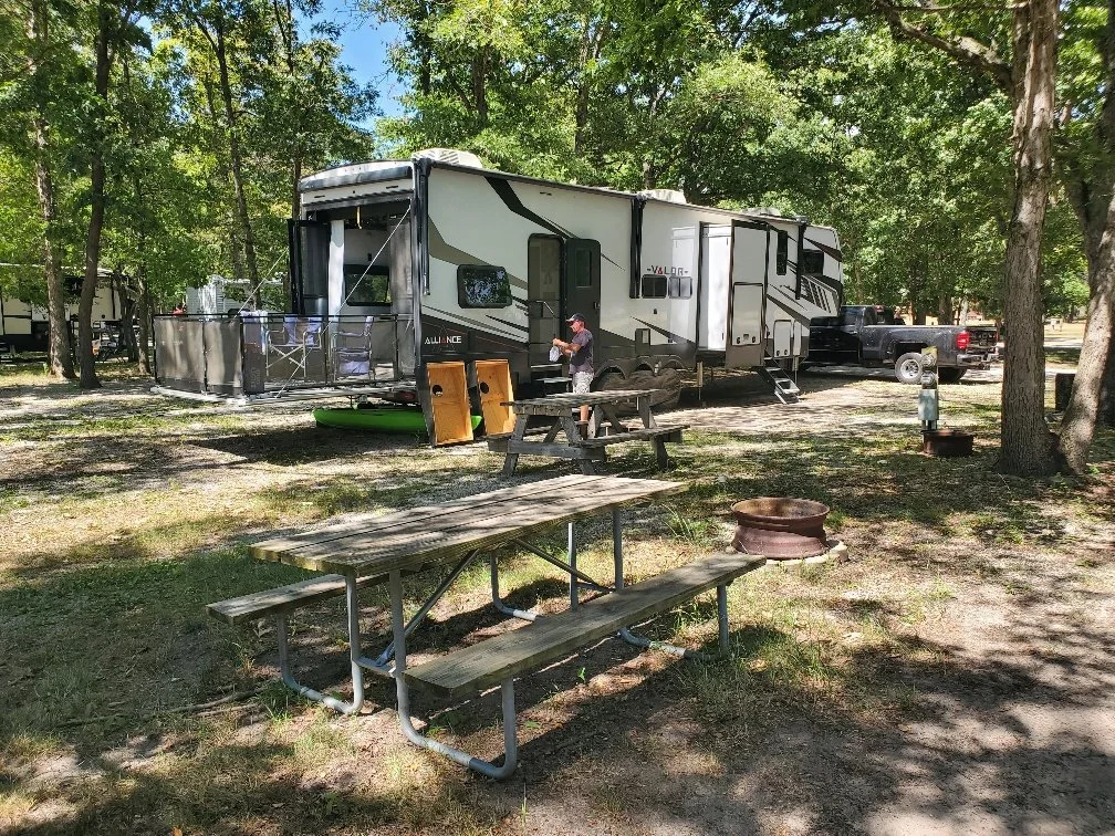 Oak Lake RV Resort