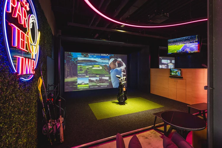 Over Flyte - Golf - Axe - Event Space