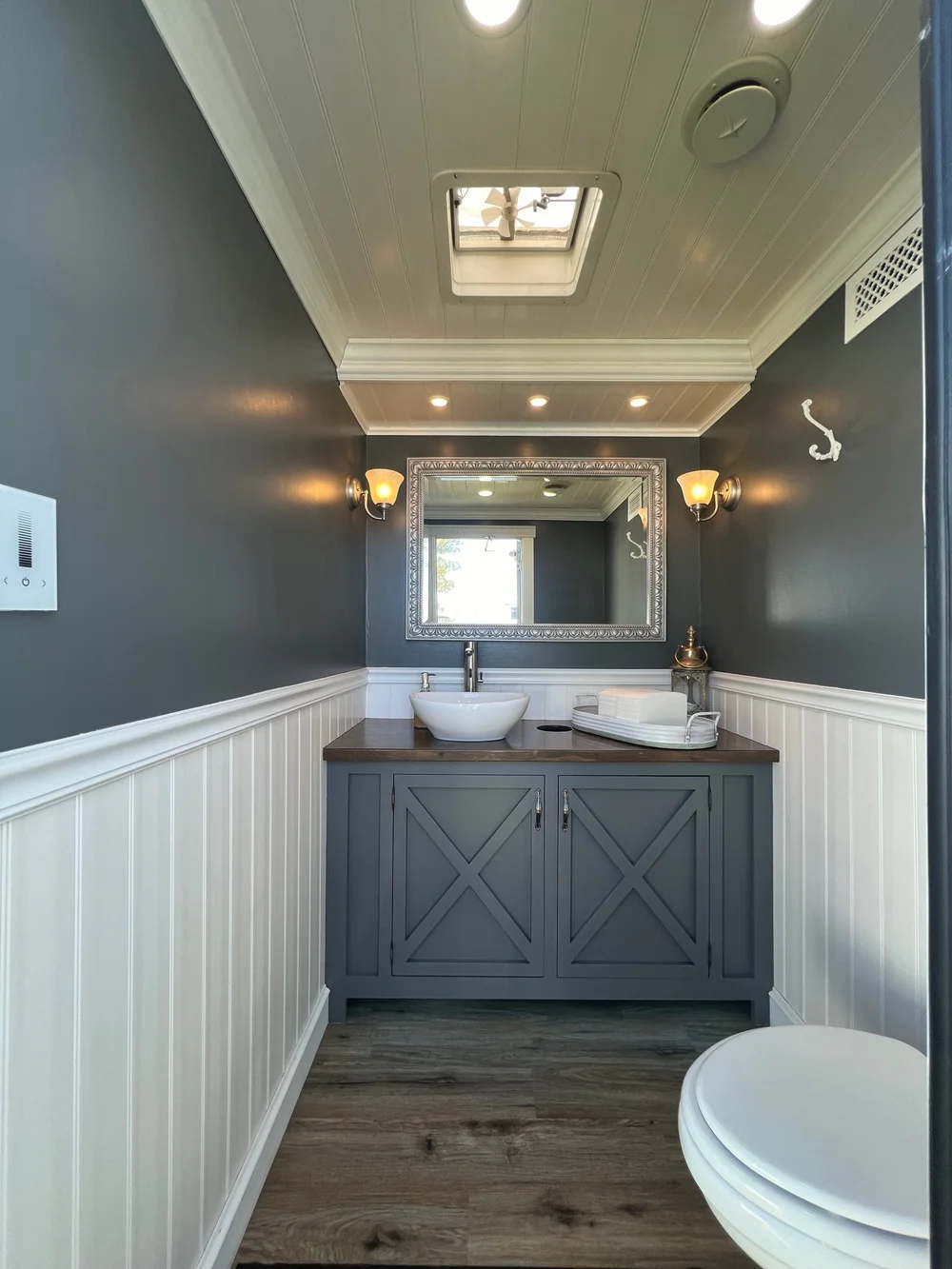 Trailer - Posh2 — The Posh Privy