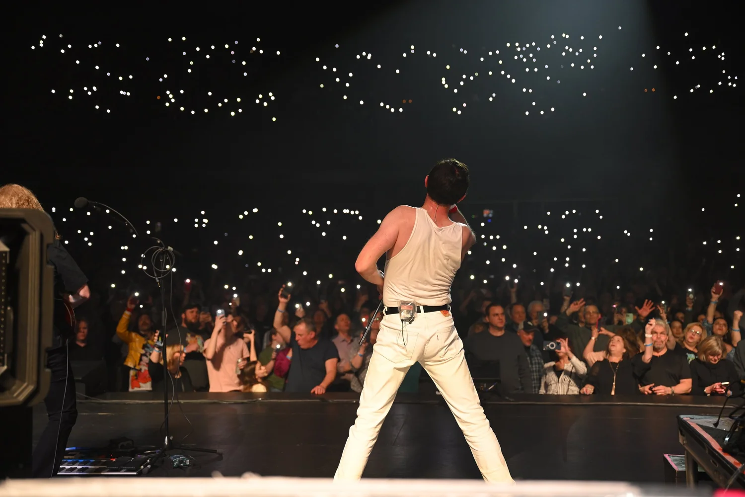 About Us — One Night of Queen
