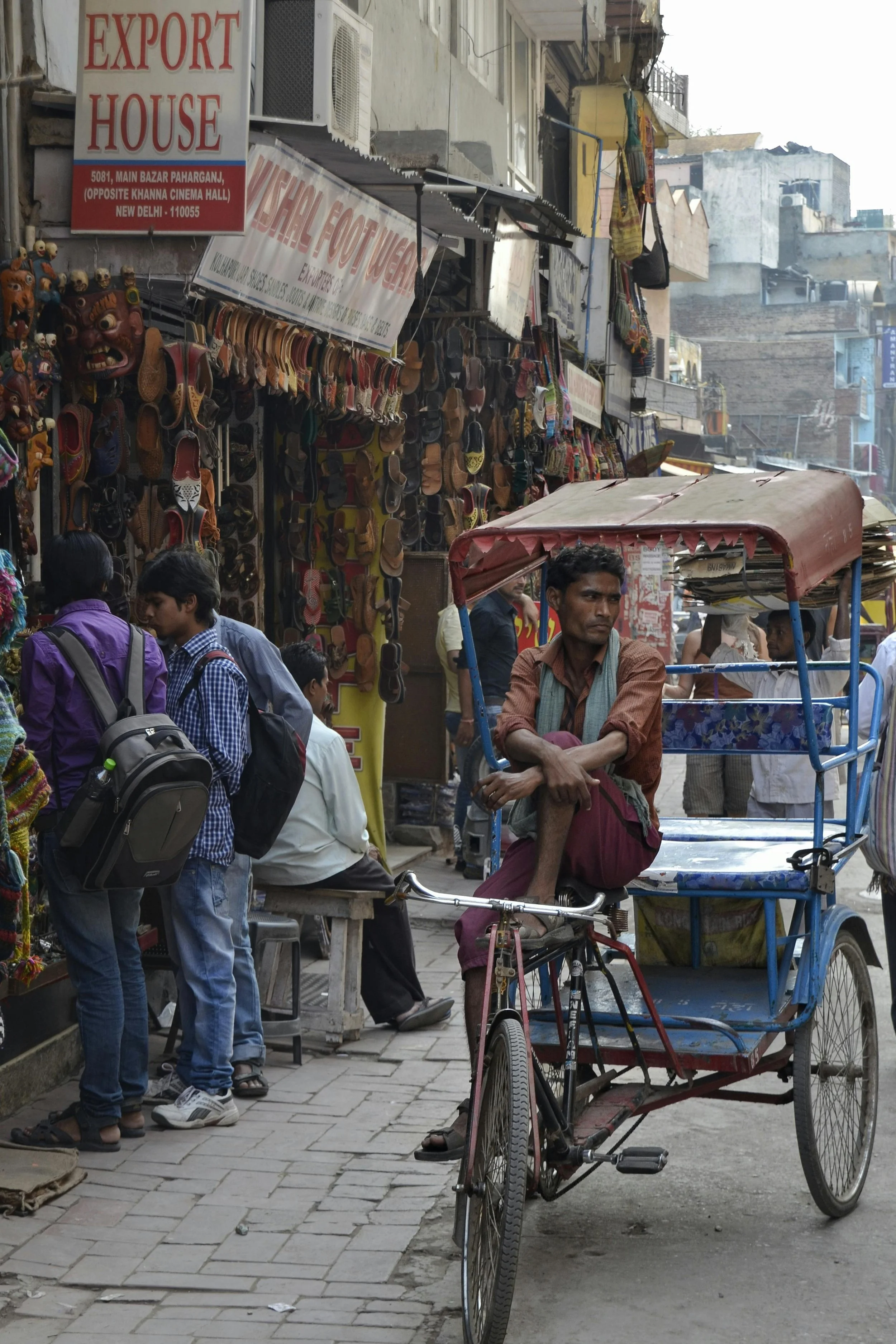 Travel in India: Tipping culture; How much to tip? — Nidhi Agrawal