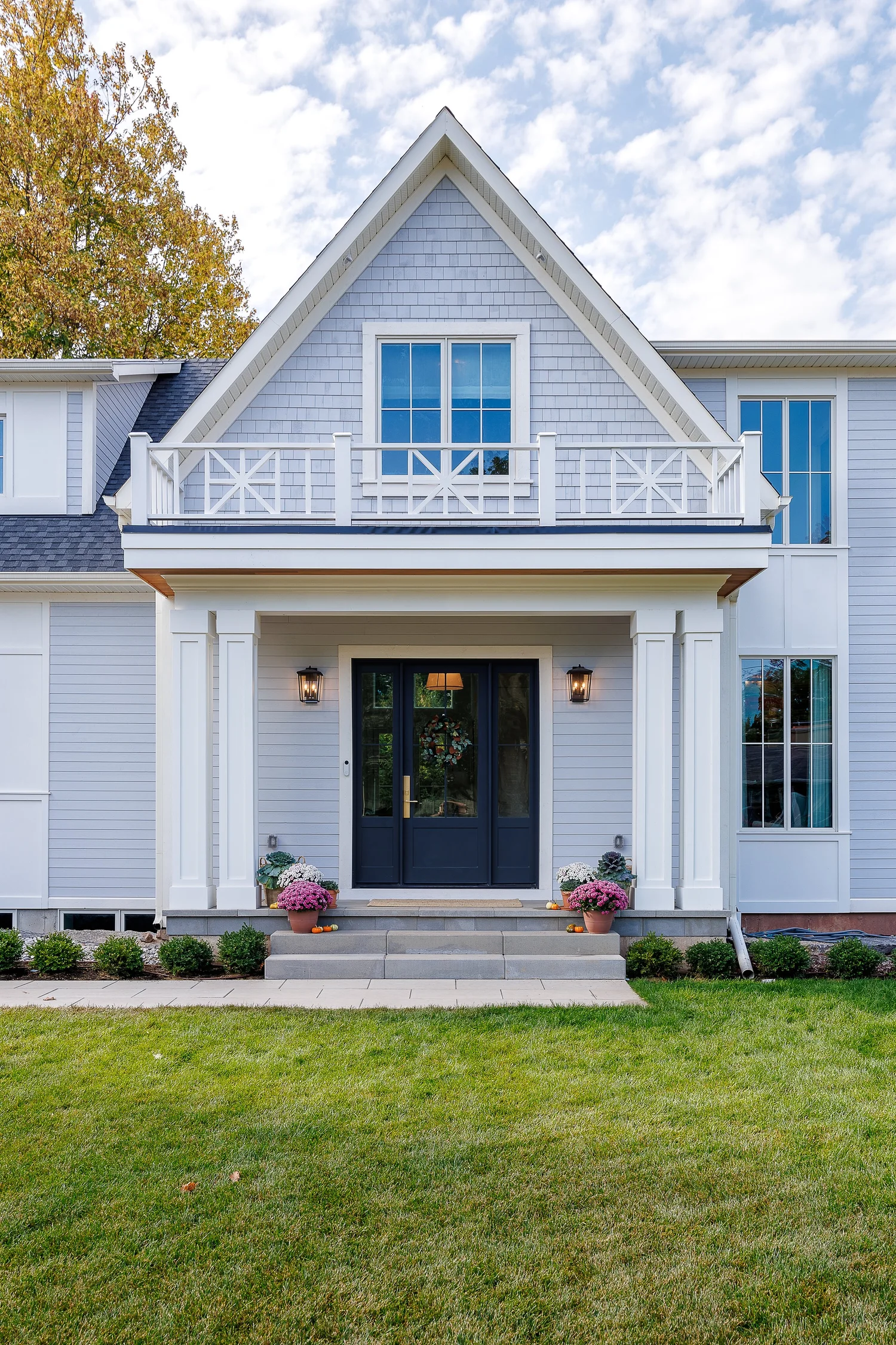 TRADITIONAL OAK — Oak Bay Homes Co.