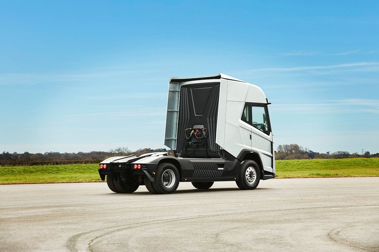 HVS Unveils UK’s First Zero-Emission Hydrogen-Electric HGV With Class ...
