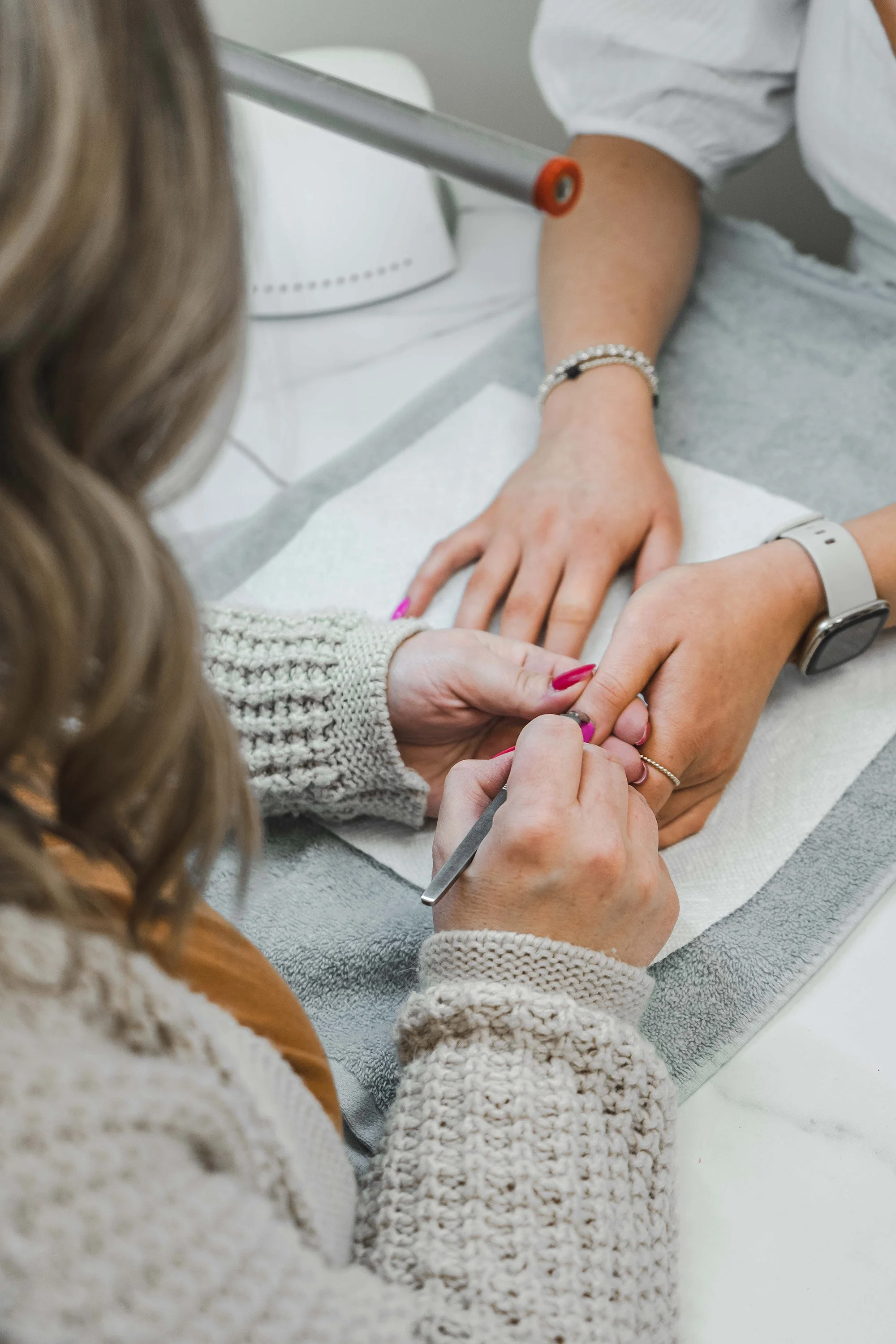 SERVICES — ROBINS HAIR SALON