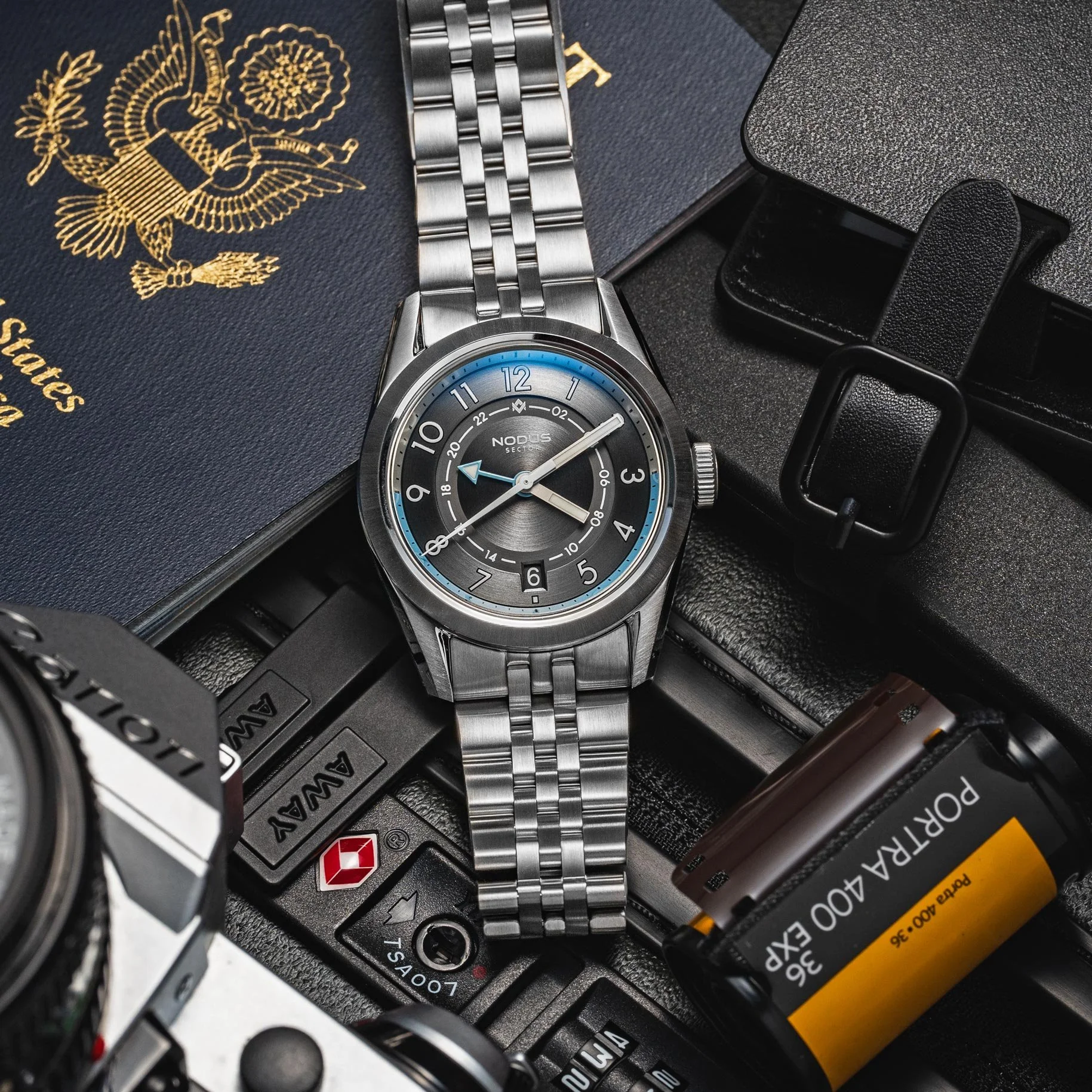 Sector GMT — Nodus Watches