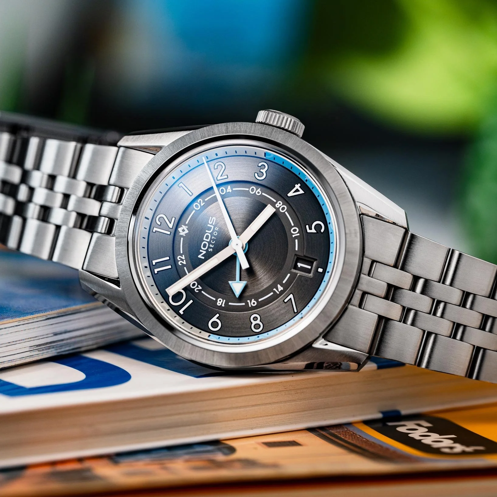 Sector GMT — Nodus Watches