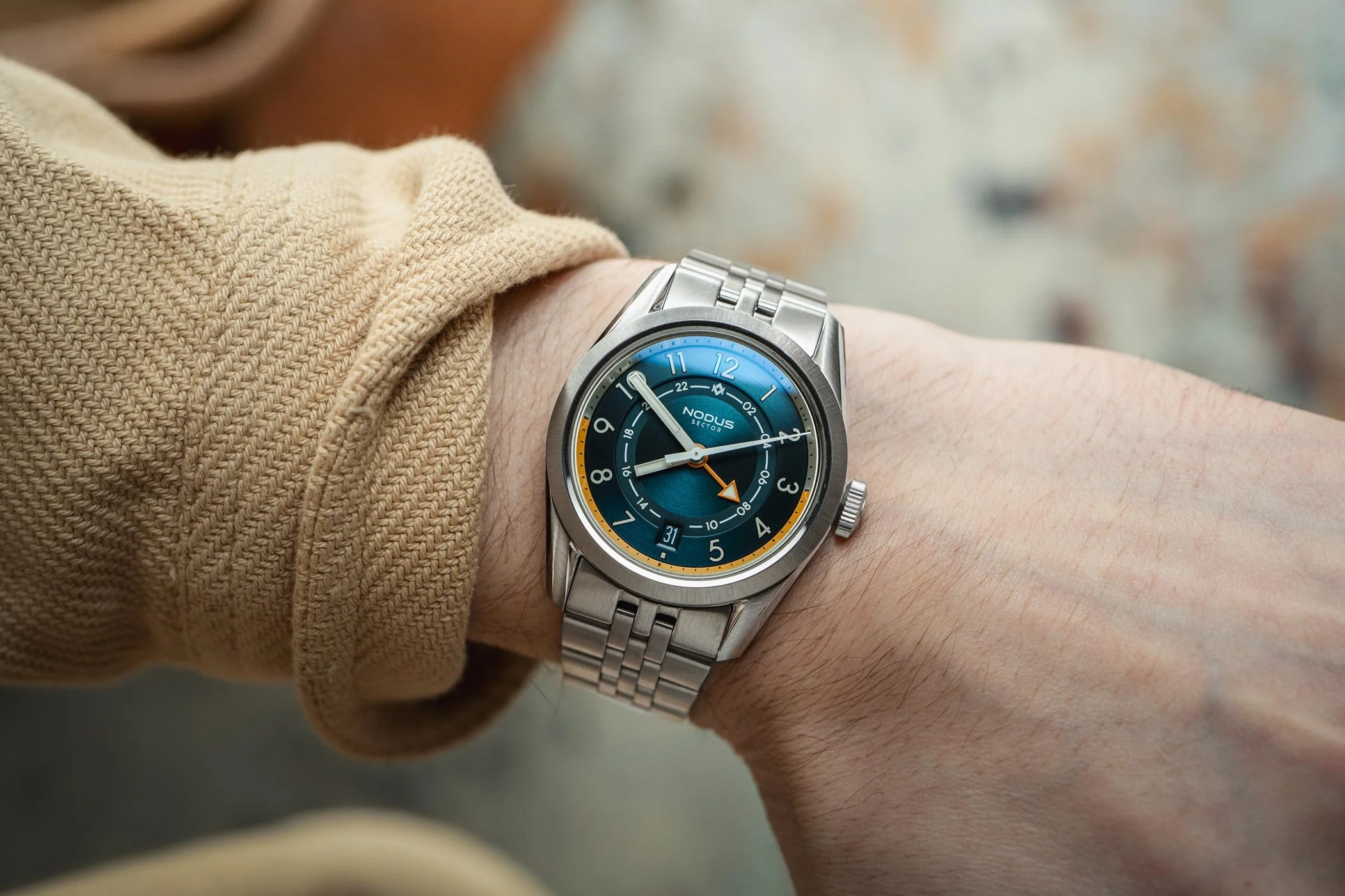 Sector GMT - Pacific — Nodus Watches