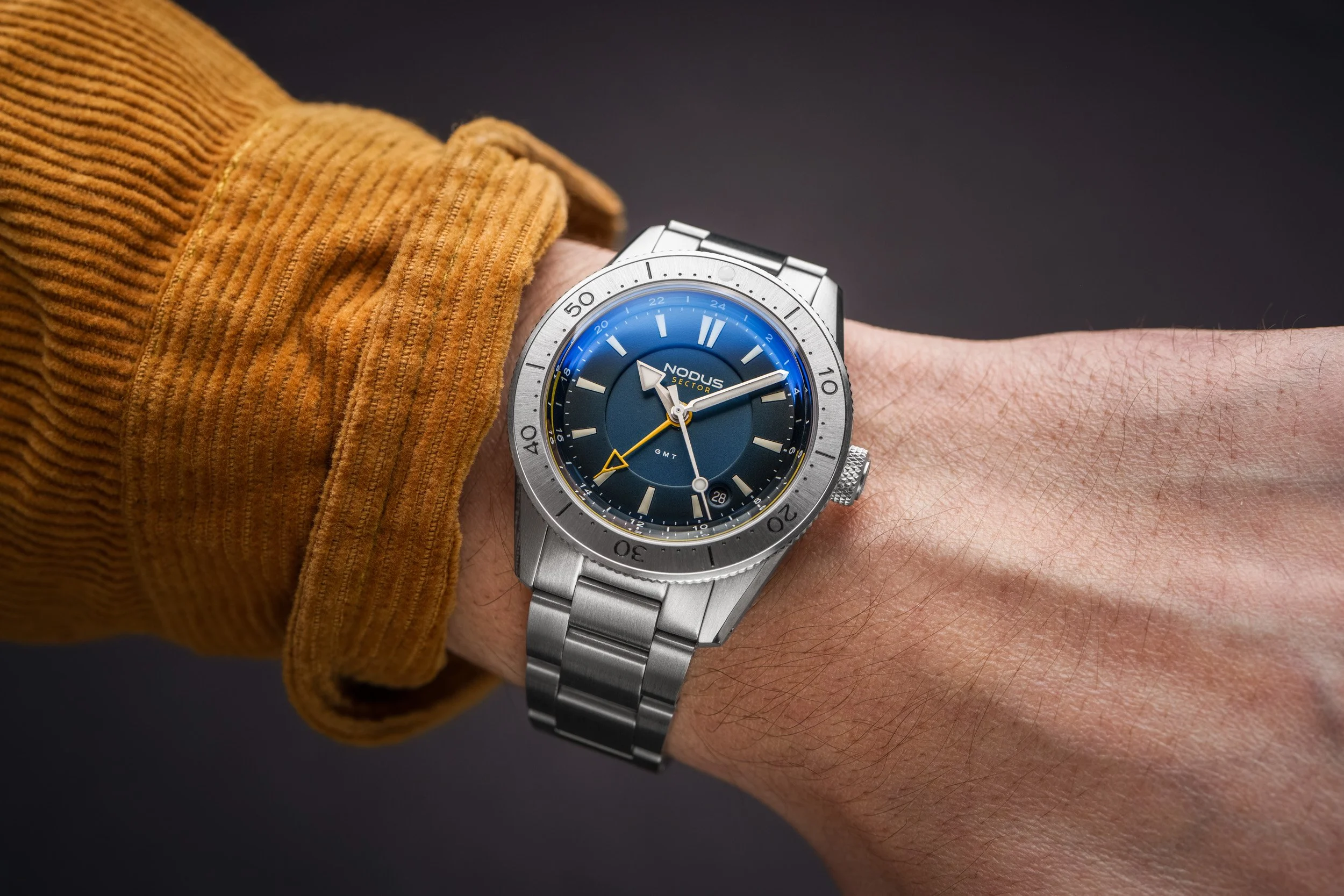 Sector Dive GMT — Nodus Watches