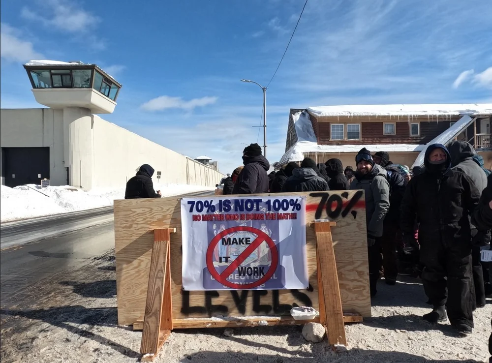 COURT ISSUES 'ARREST WARRANTS' AS STRIKE BY NY’S PRISON GUARDS NOW ...
