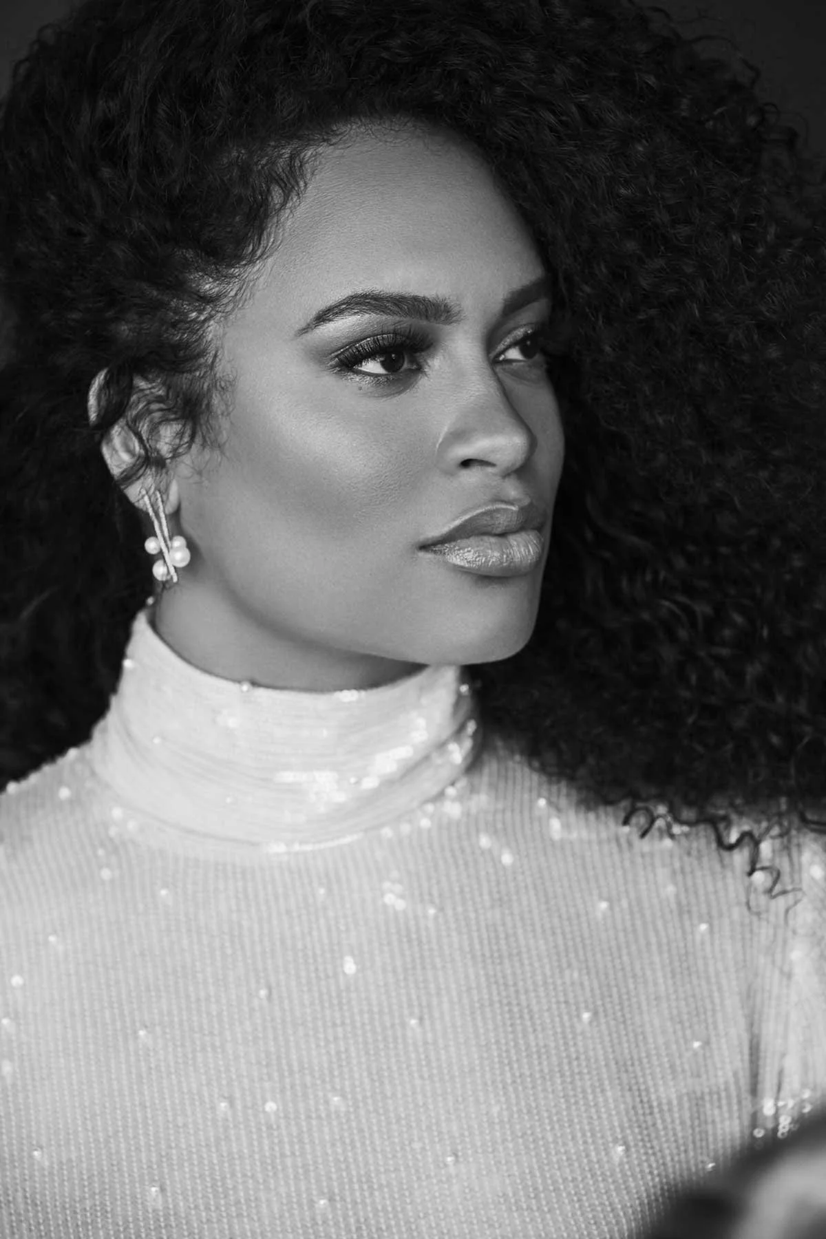 Nicole Bus on Signing to Roc Nation, Dutch Upbringing & 'The Writing's ...