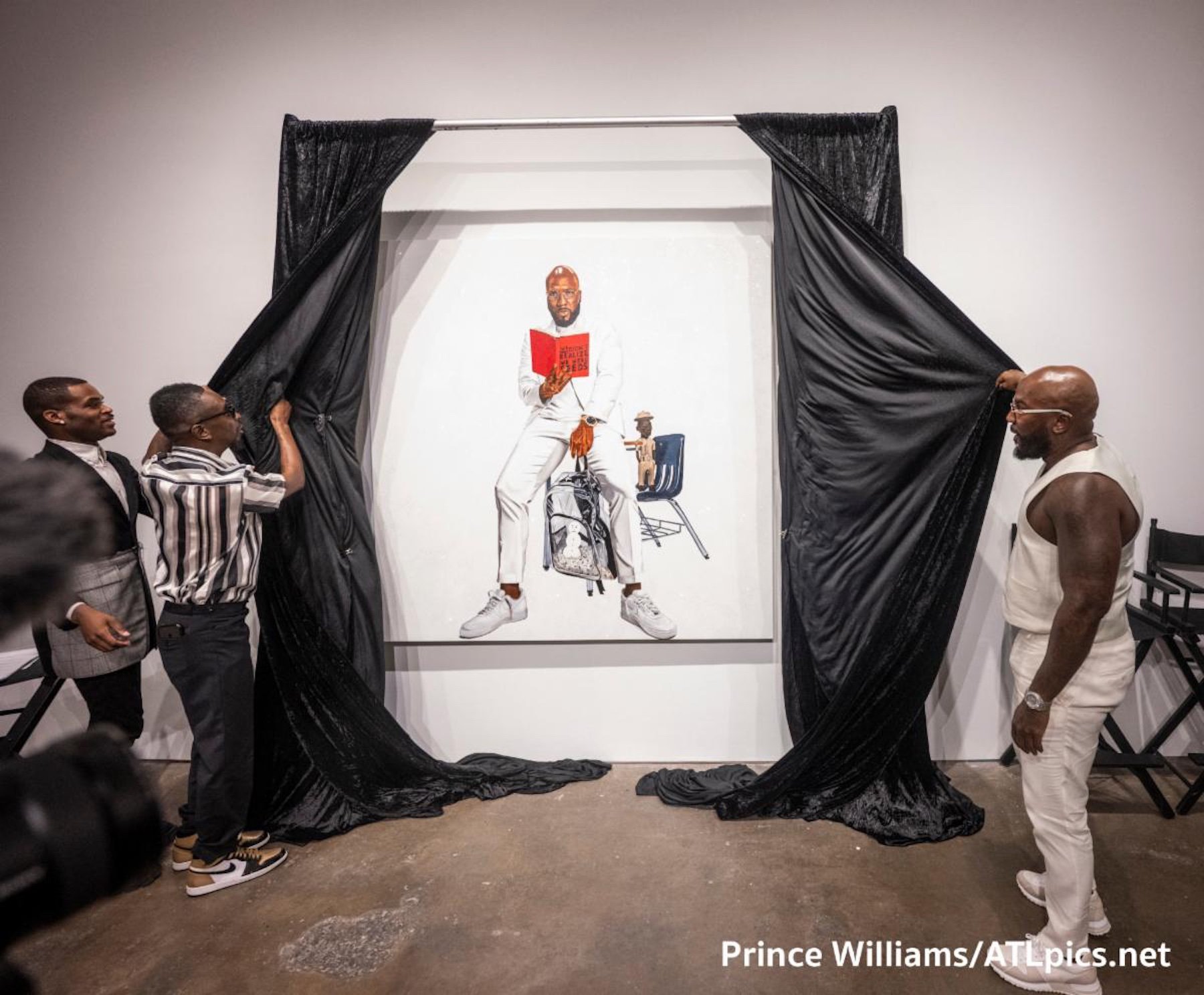 Jay “Jeezy” Jenkins & Dr. Fahamu Pècou Unveil 1-of-1 Painting During ...