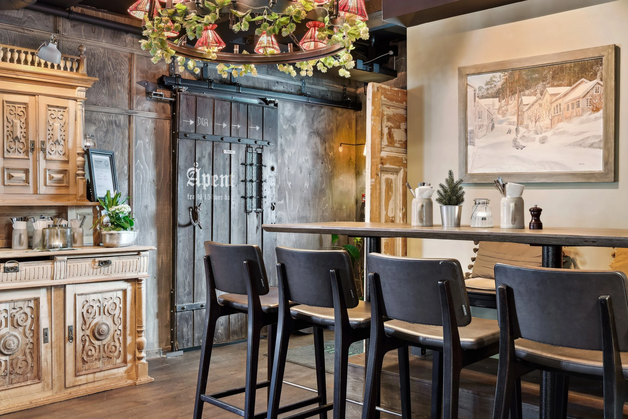 Galleri Drammen — Alpenhaus Restaurant og Bar
