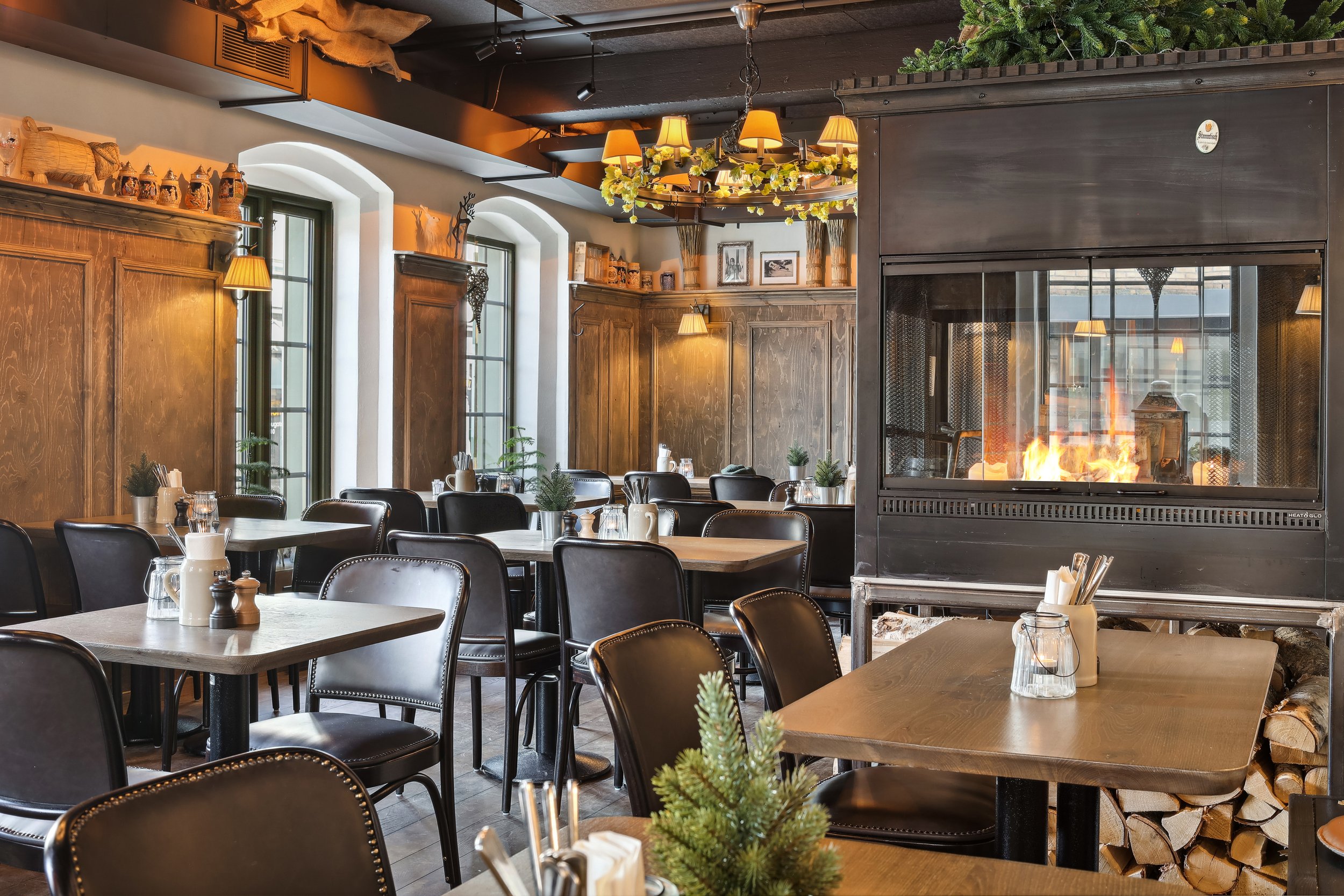 Om Alpenhaus Drammen — Alpenhaus Restaurant og Bar