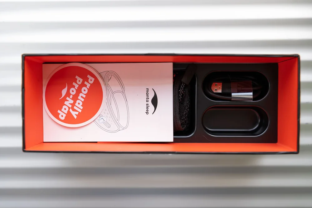 The Manta Sound: A Detailed Travel Sleep Mask Review — Signed Sojourner