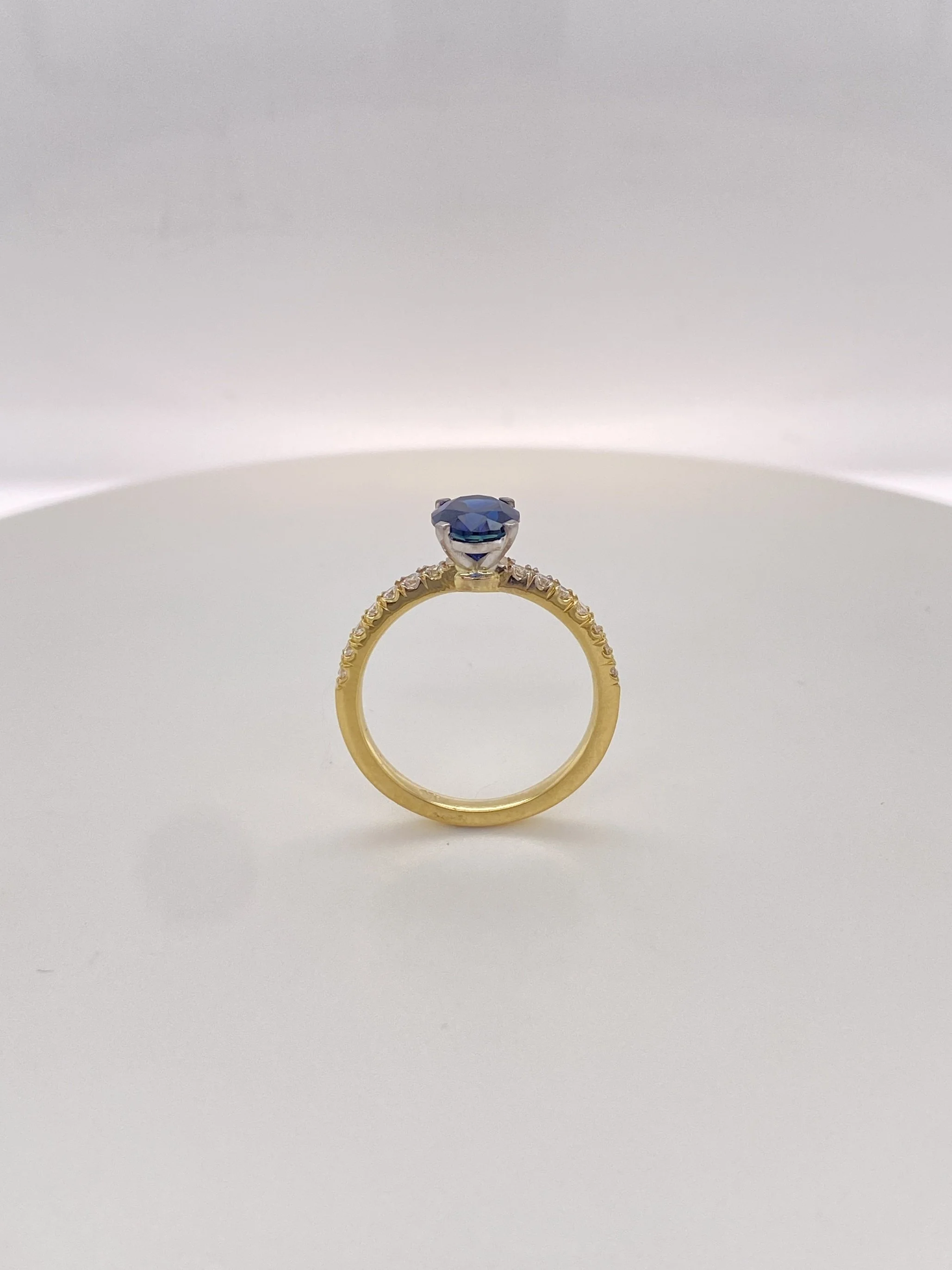 Inverell Sapphire Ring — Global Diamonds