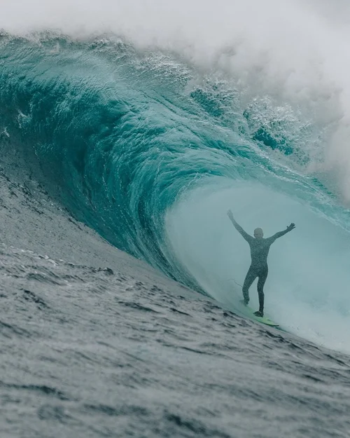 Award-winning motivational keynotes