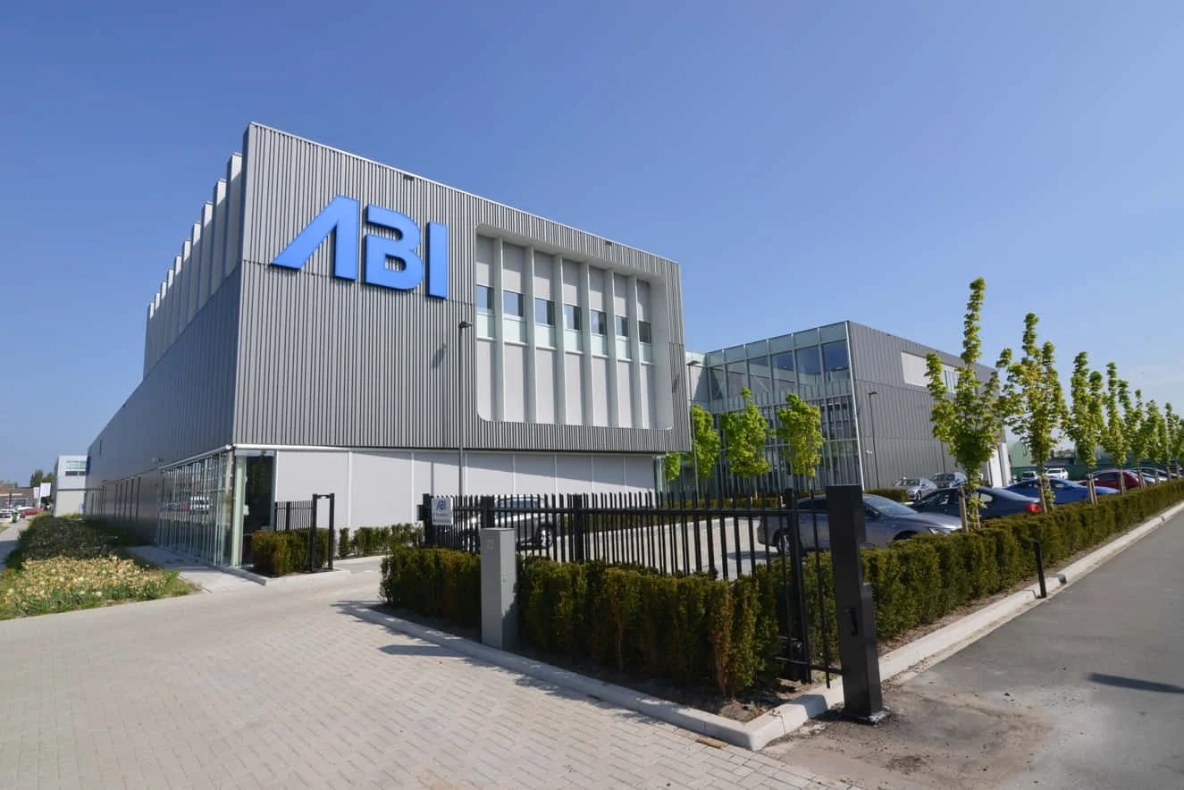 Toonaangevend specialist in aandrijftechniek, motion control en ...
