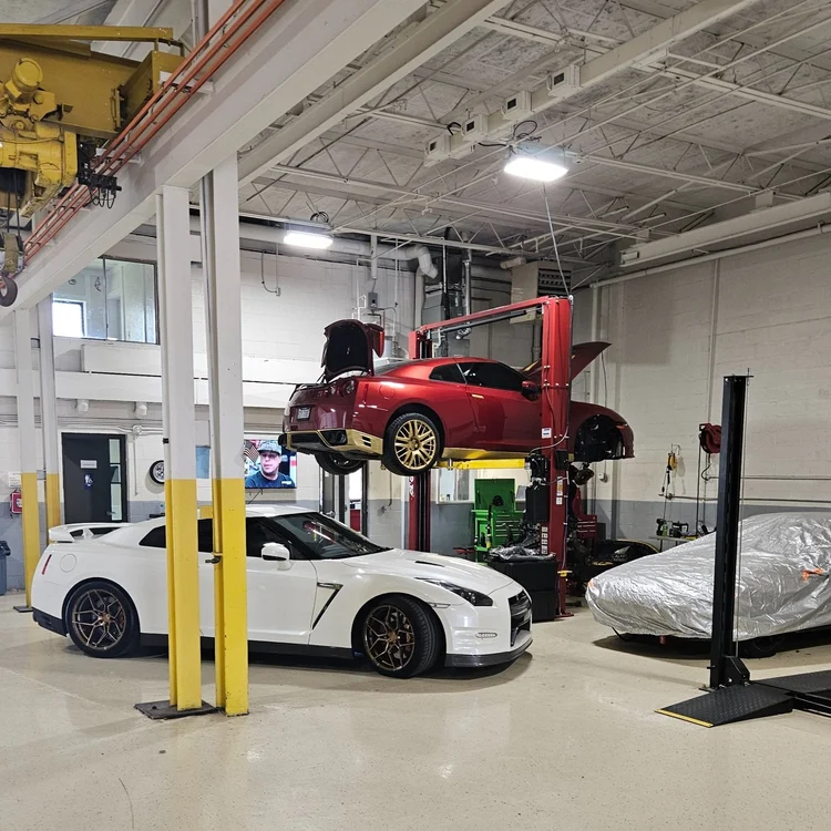 Hoist House DIY Automotive Shop