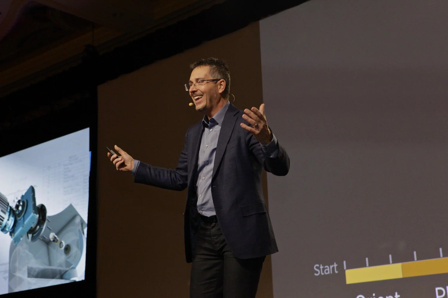 Marshmallow Challenge — Tom Wujec