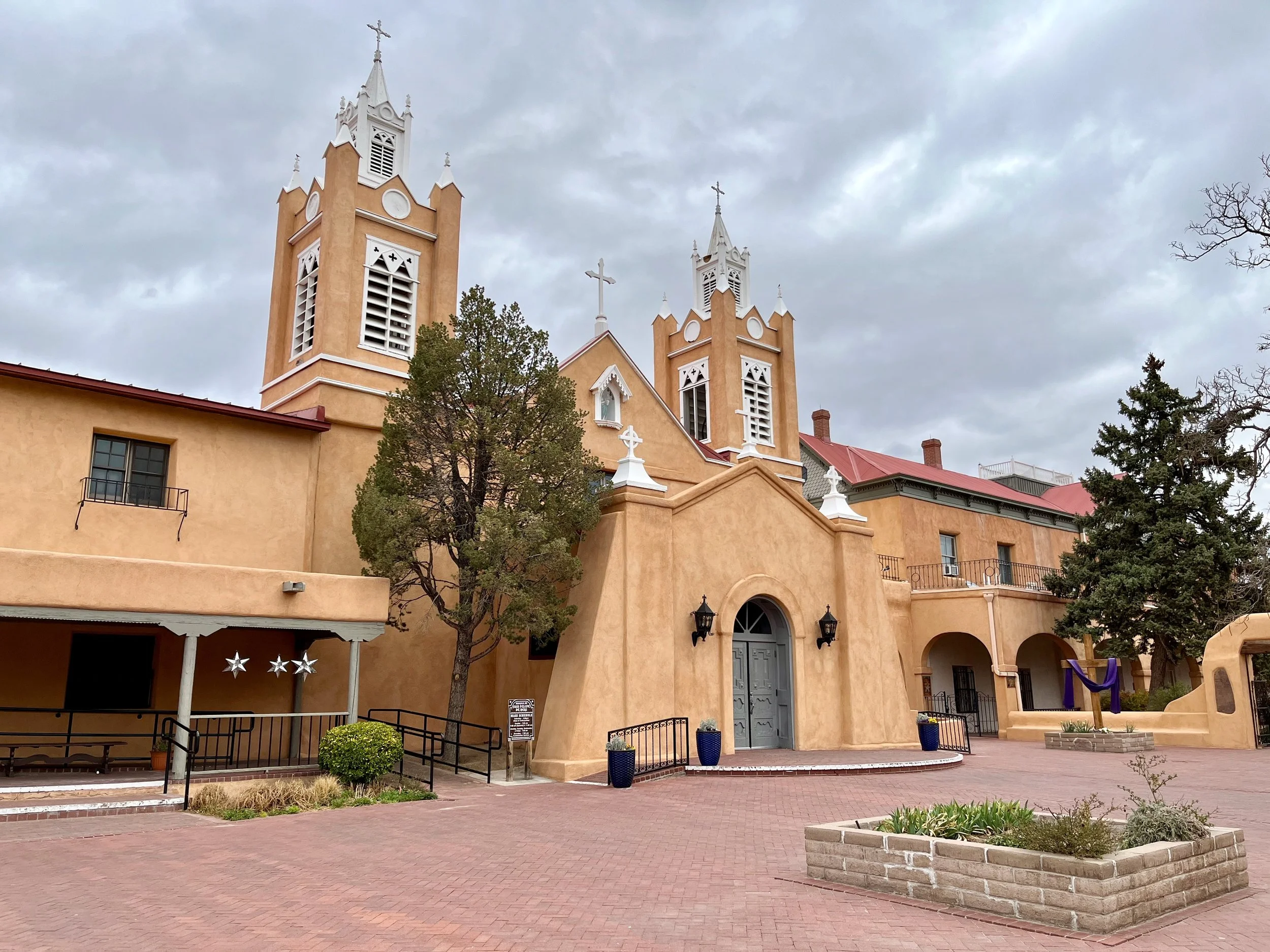Albuquerque Old Town Walking Tour — Santa Fe Art Tours