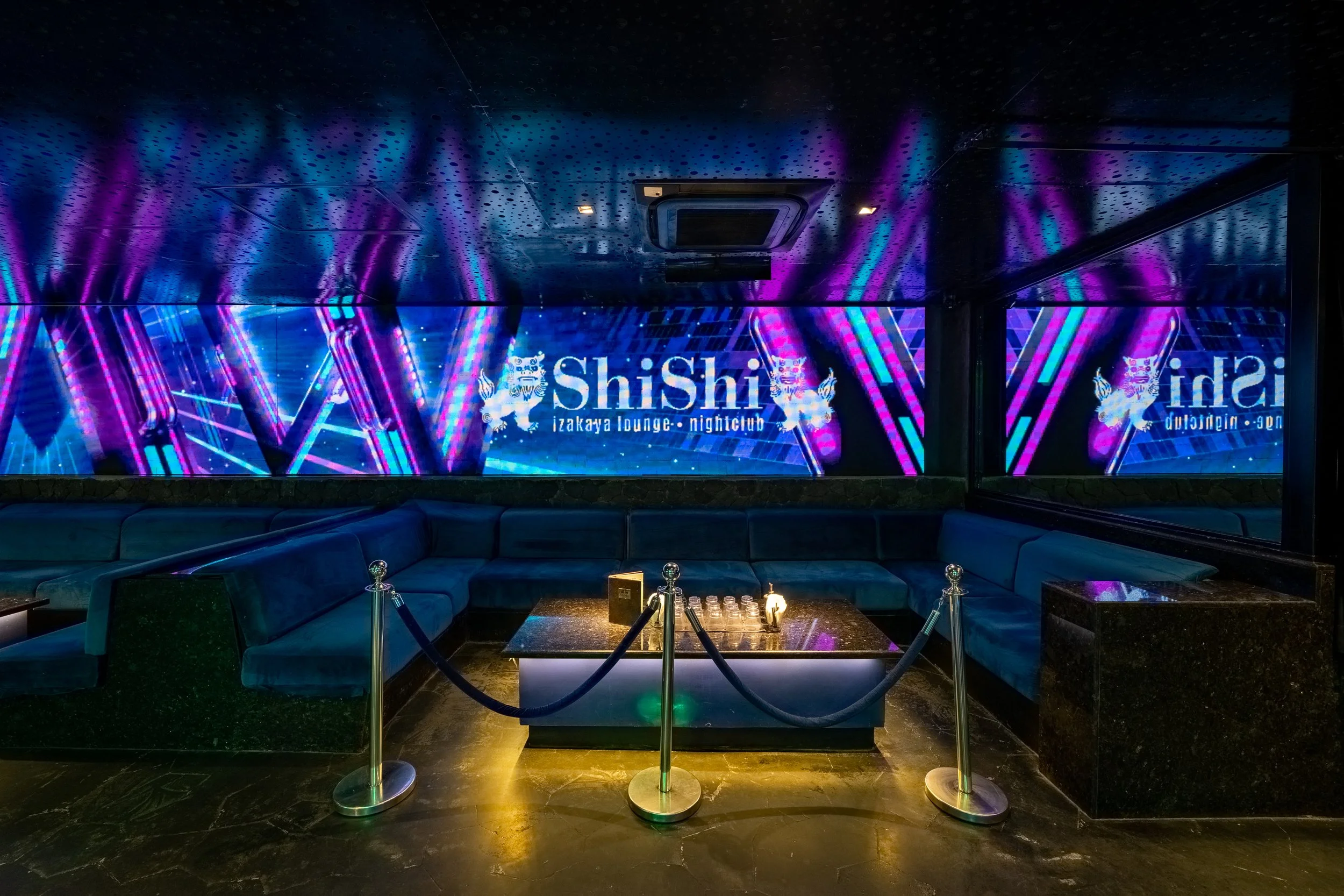 VIP Table & Sofa — ShiShi