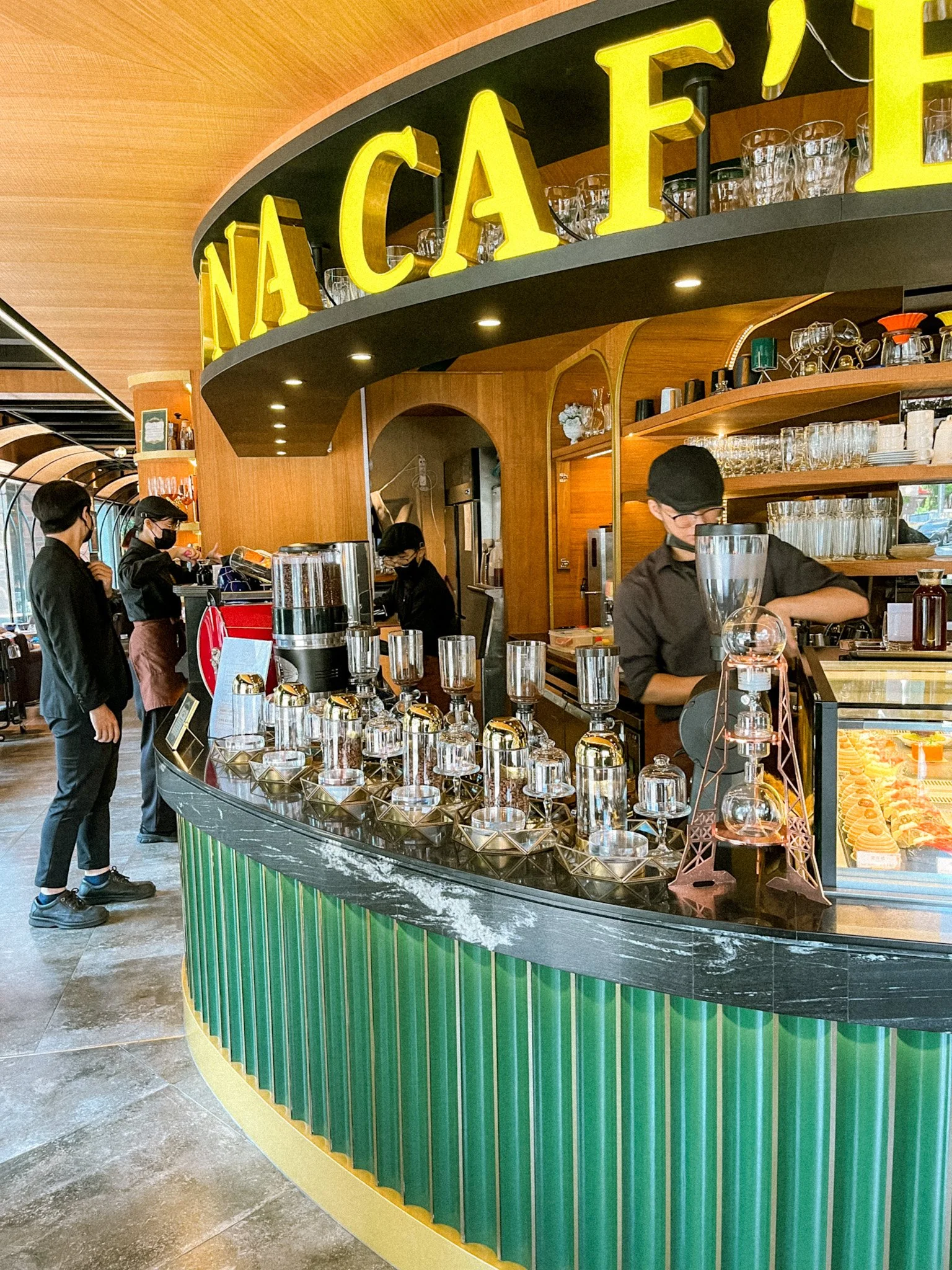 Dine at BUNA CAF'E in Taipei, Taiwan ⋮ EVERLASTYING