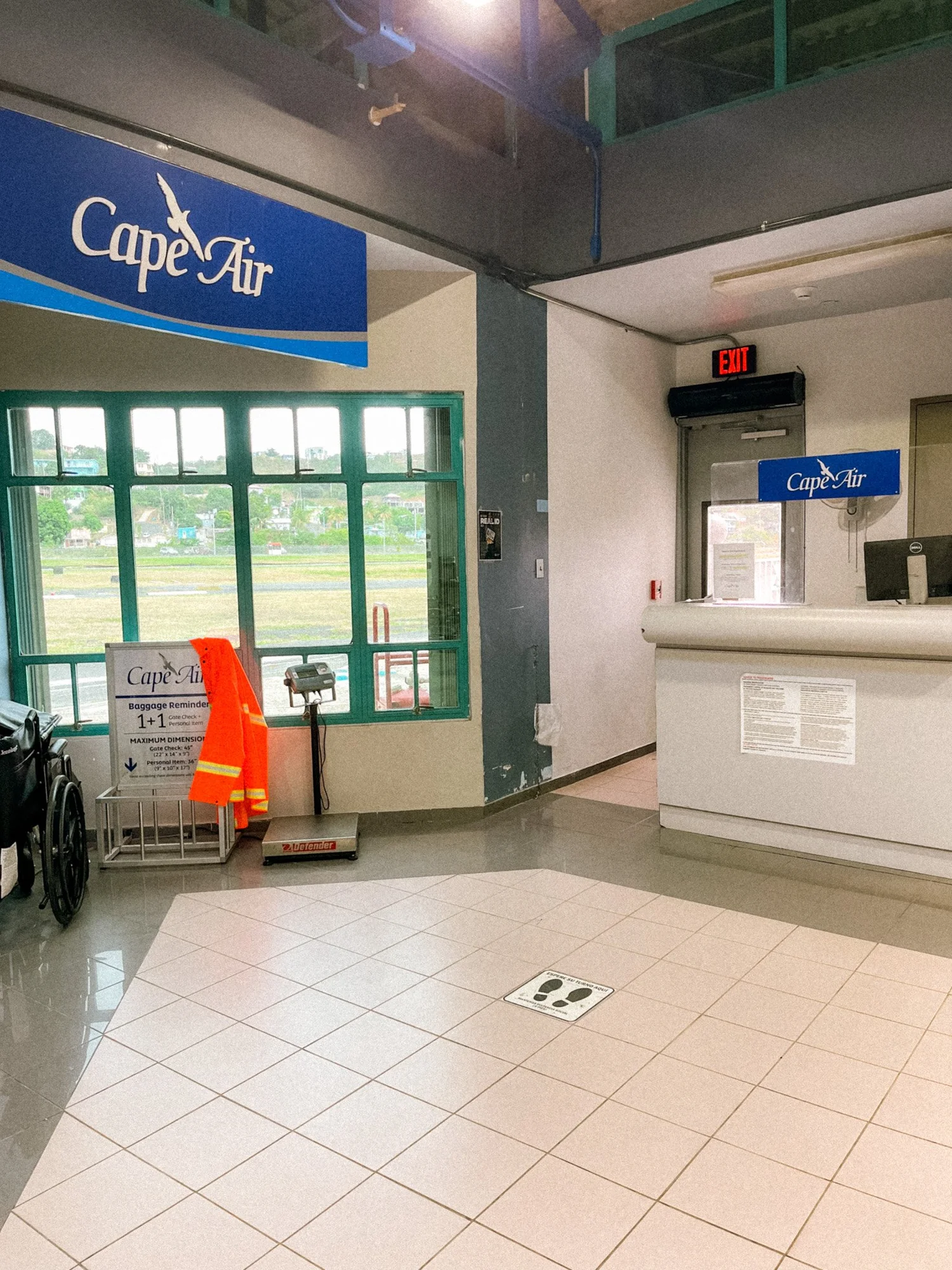 Flying Cape Air to Culebra ⋮ EVERLASTYING