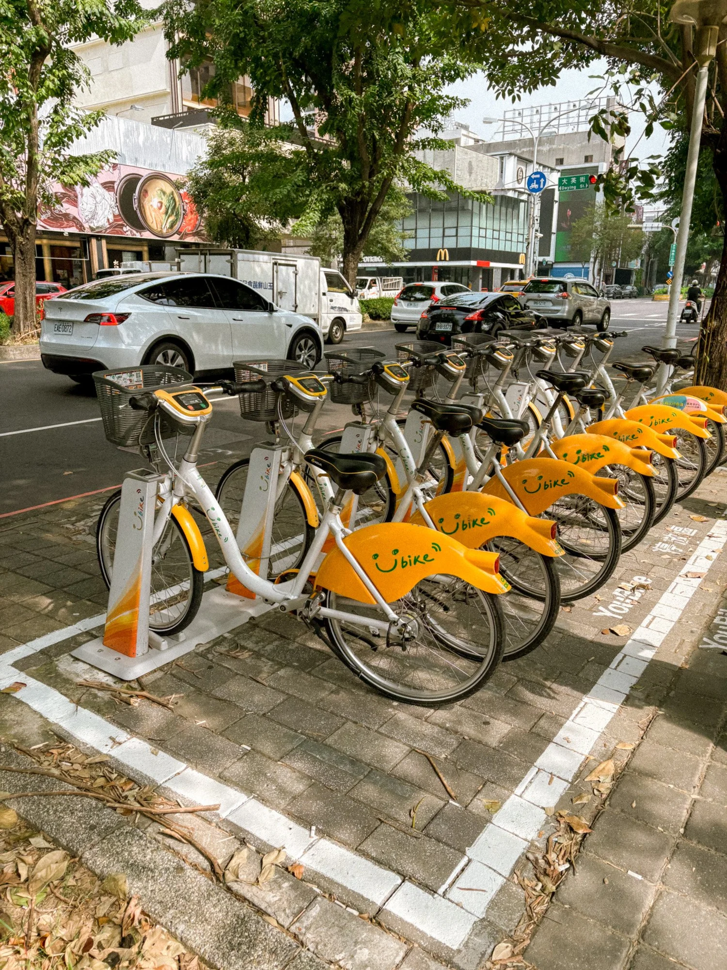 Taiwan Transportation Guide 2025: How to Get Around by HSR, MRT ...