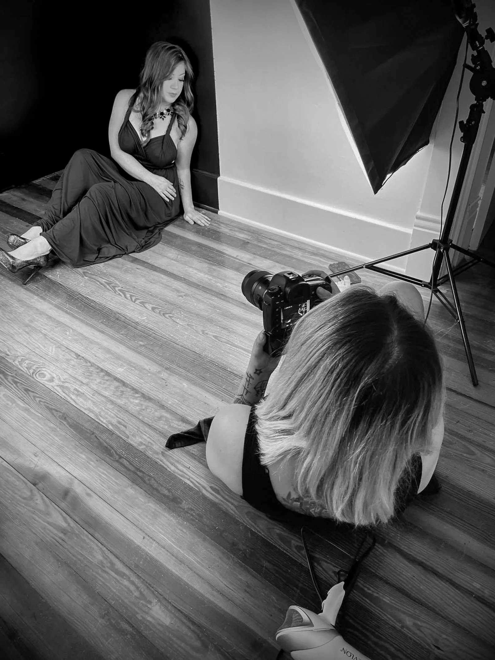 ANGELA BLAKE - Beauty-Centered Photography for Everyday Women