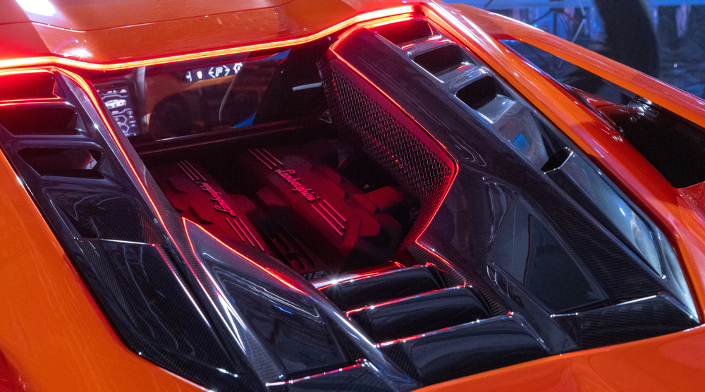 Lamborghini Revuelto, el primer superdeportivo híbrido V12 HPEV — Q8 ...