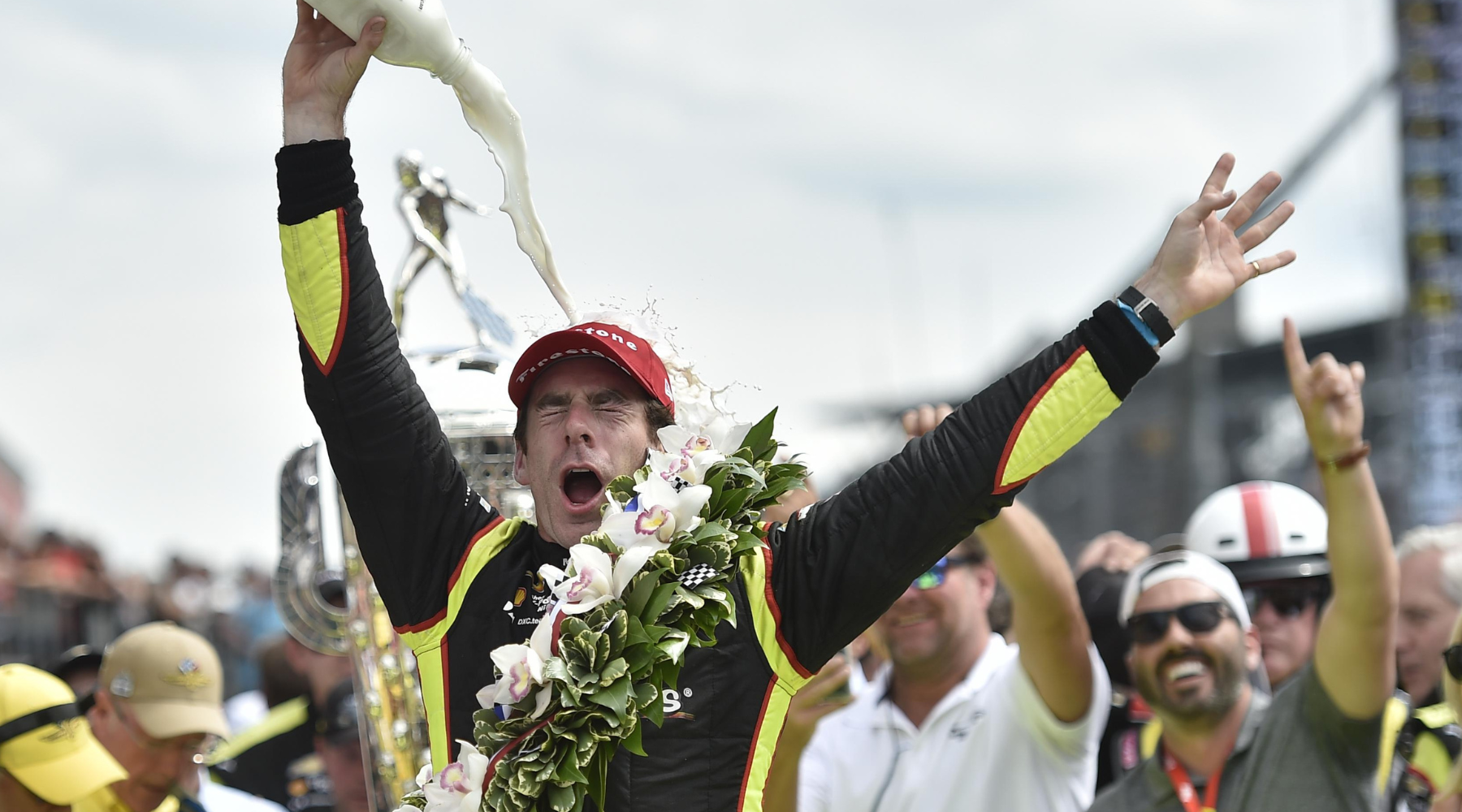 Por qué el ganador de la Indy 500 bebe leche — Q8 Magazine