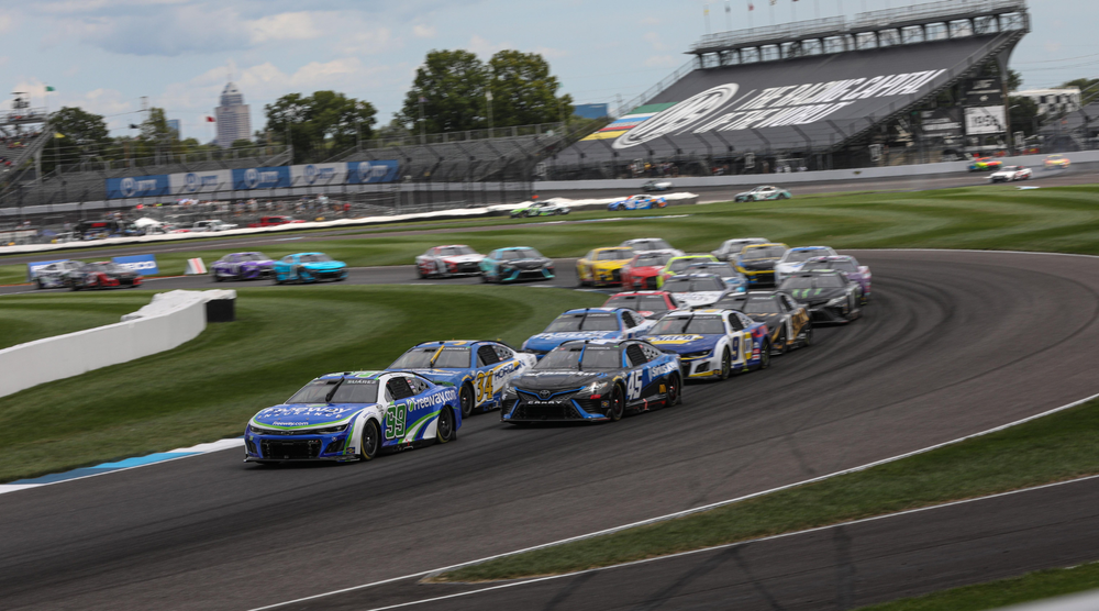 Guía básica para entender NASCAR: todo lo que necesitas saber — Q8 Magazine