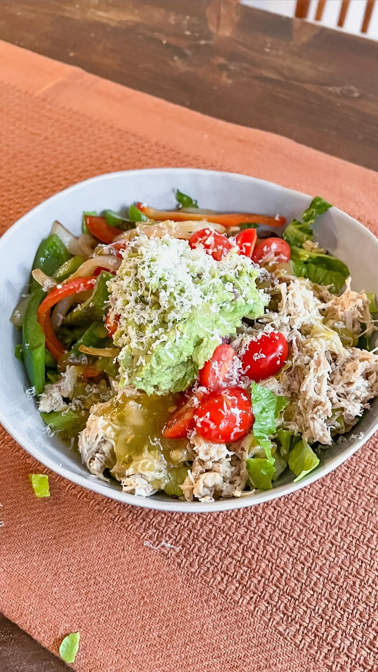 Salsa Verde Chicken Bowls — Cailee Eats Salsa Verde Chicken Bowls — Cailee Eats